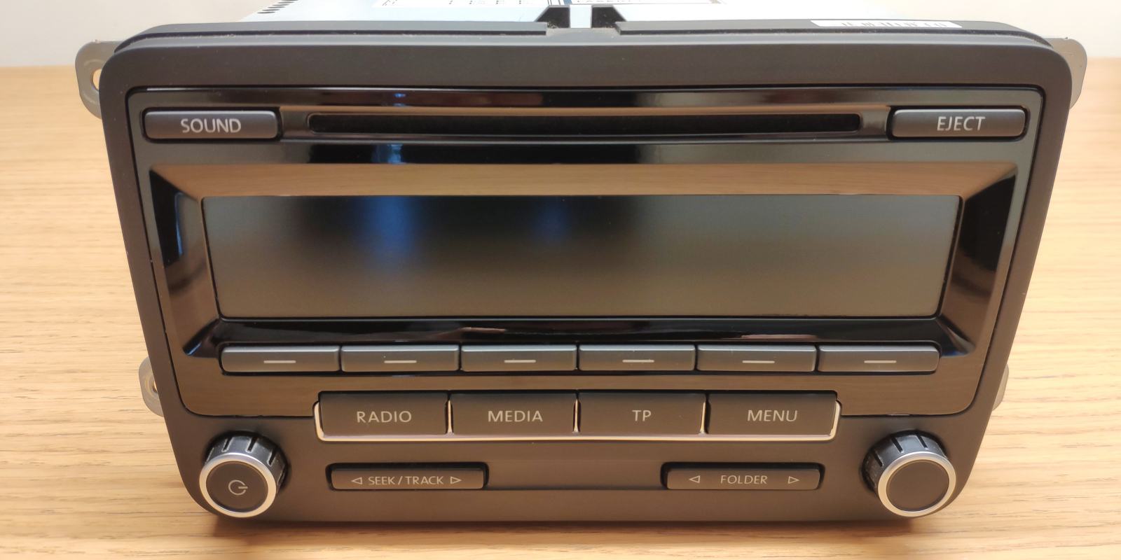 Avtoradio RCD 310 za VW (FM, CD, MP3, AUX)