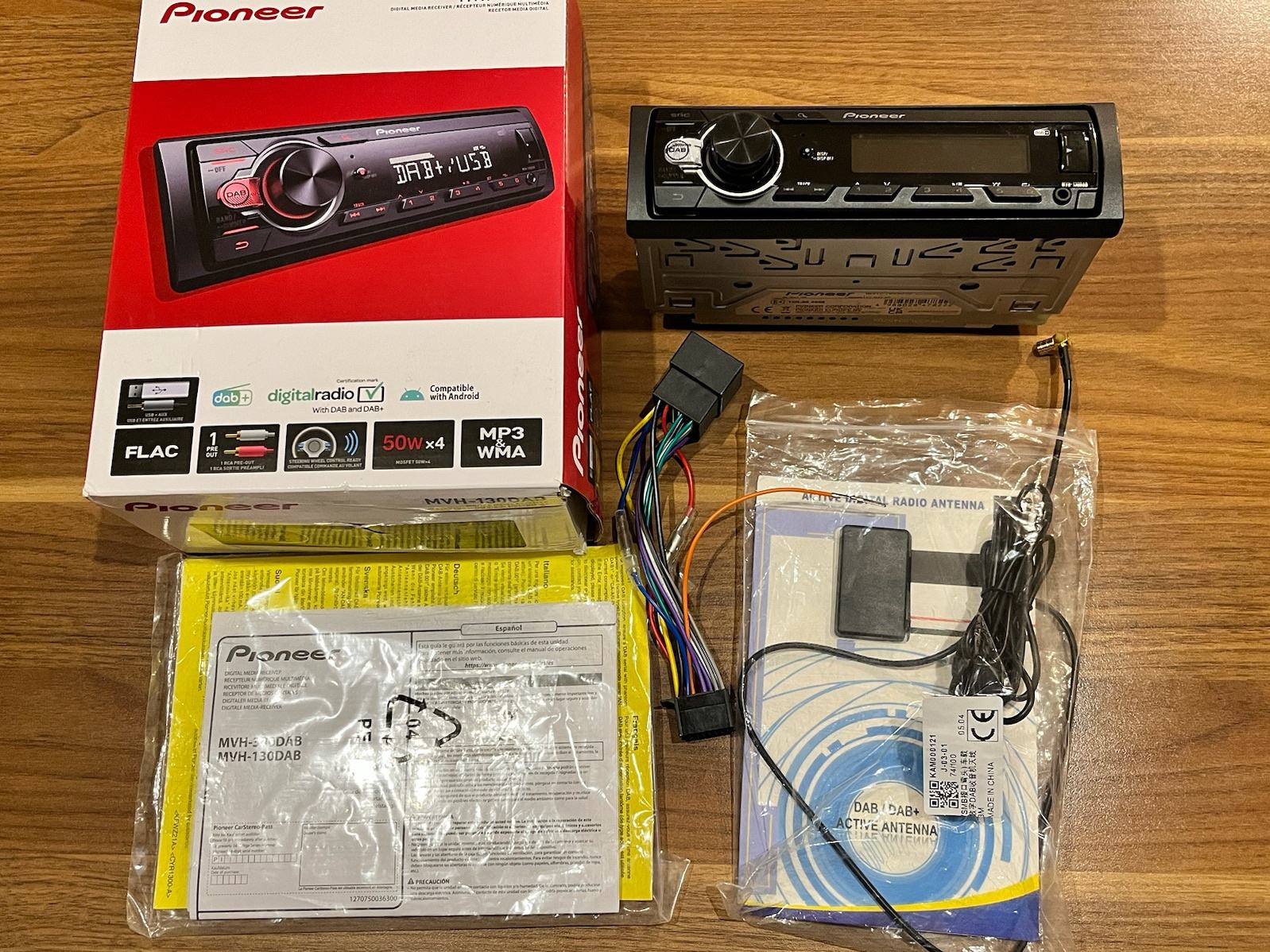 Avtoradio Pioneer MVH-130DAB