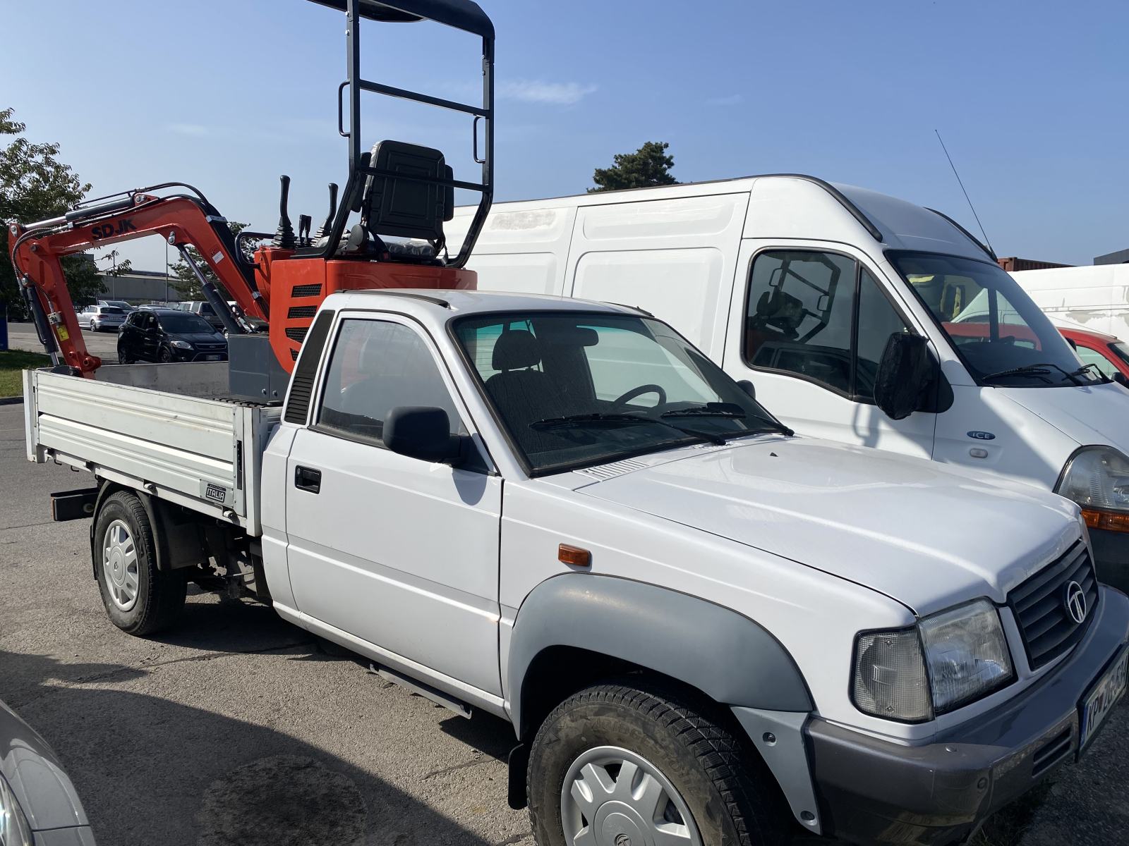 cesta na lenivec 32 6210 sezana