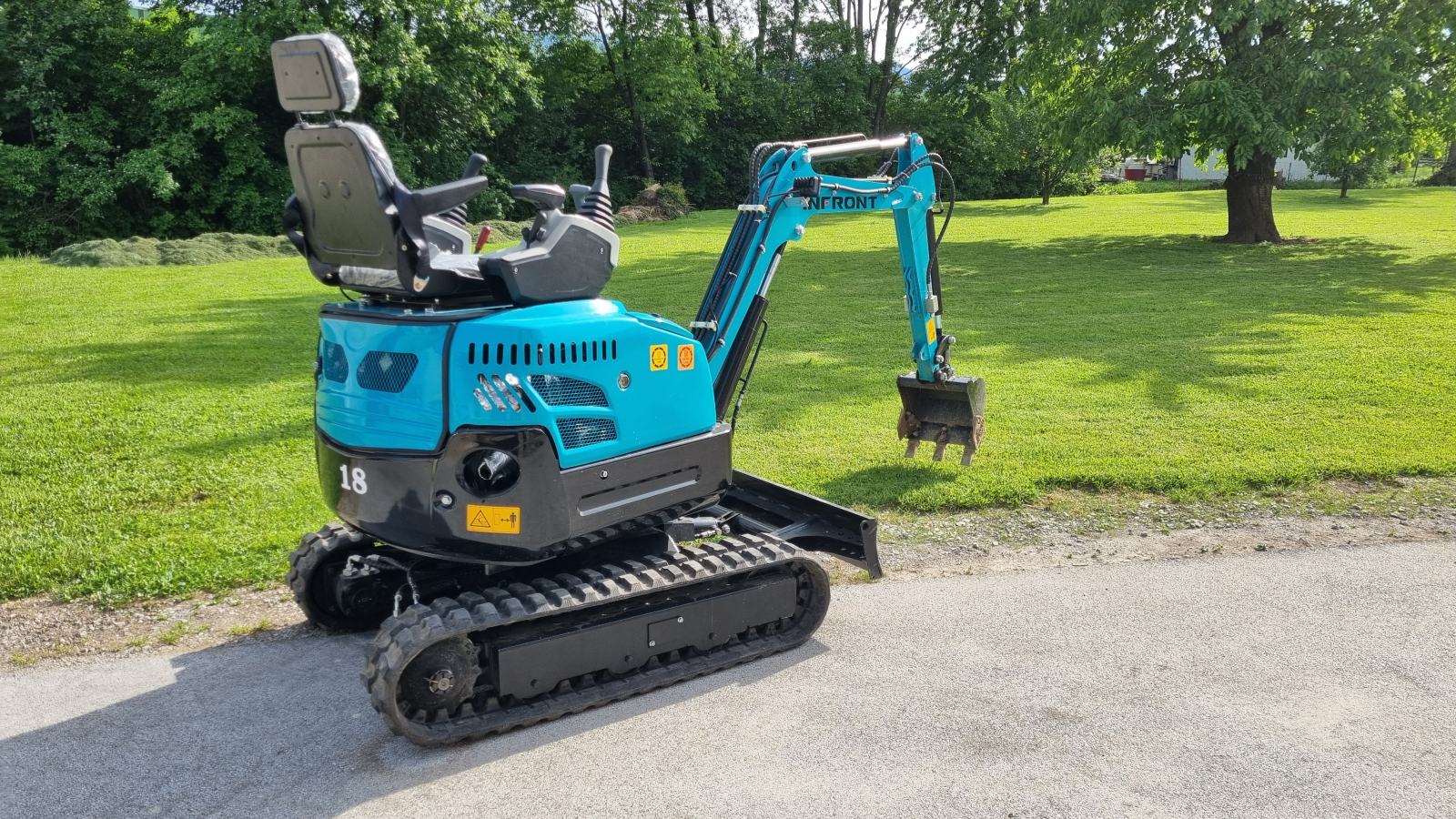 MINI BAGER KUBOTA INFRONT YFE18