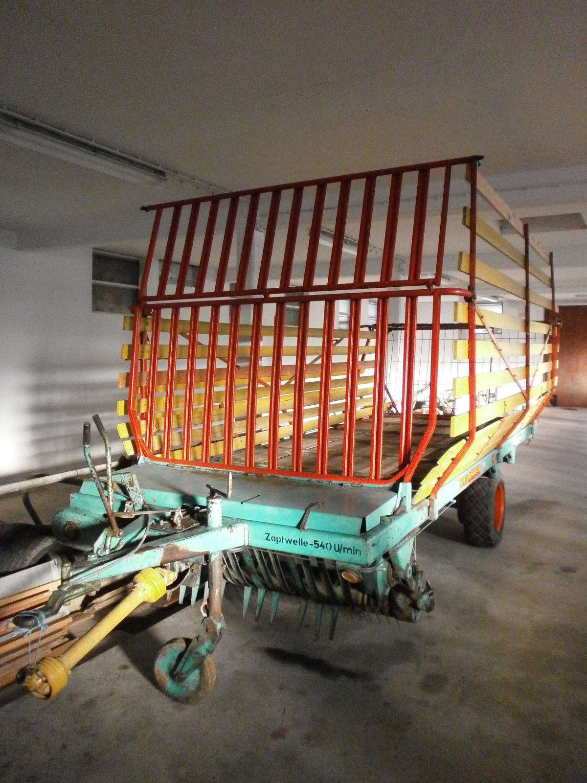 SAMONAKLADALKA STEYR 27 m3