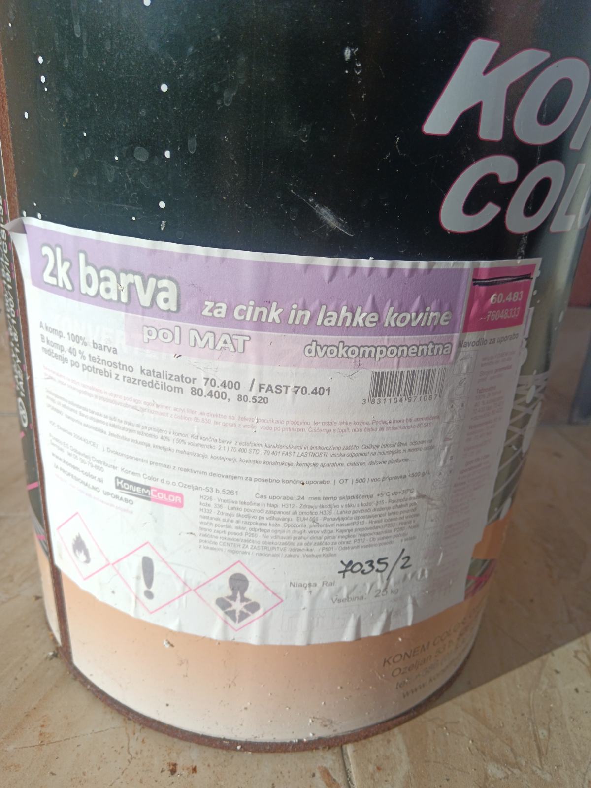 2K komponenta barva Ral 7035 in 1021