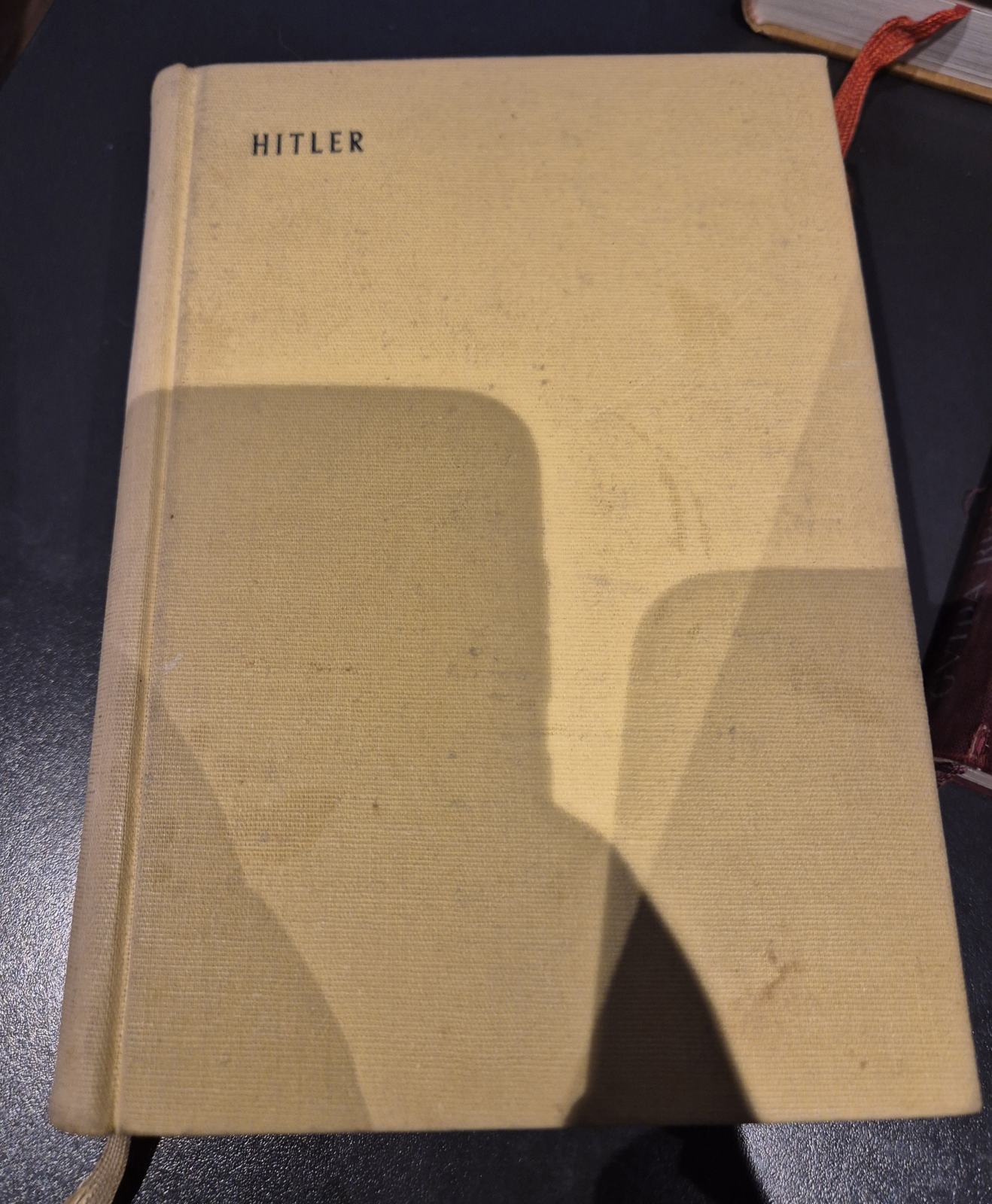 ALAN BULLOCK - HITLER