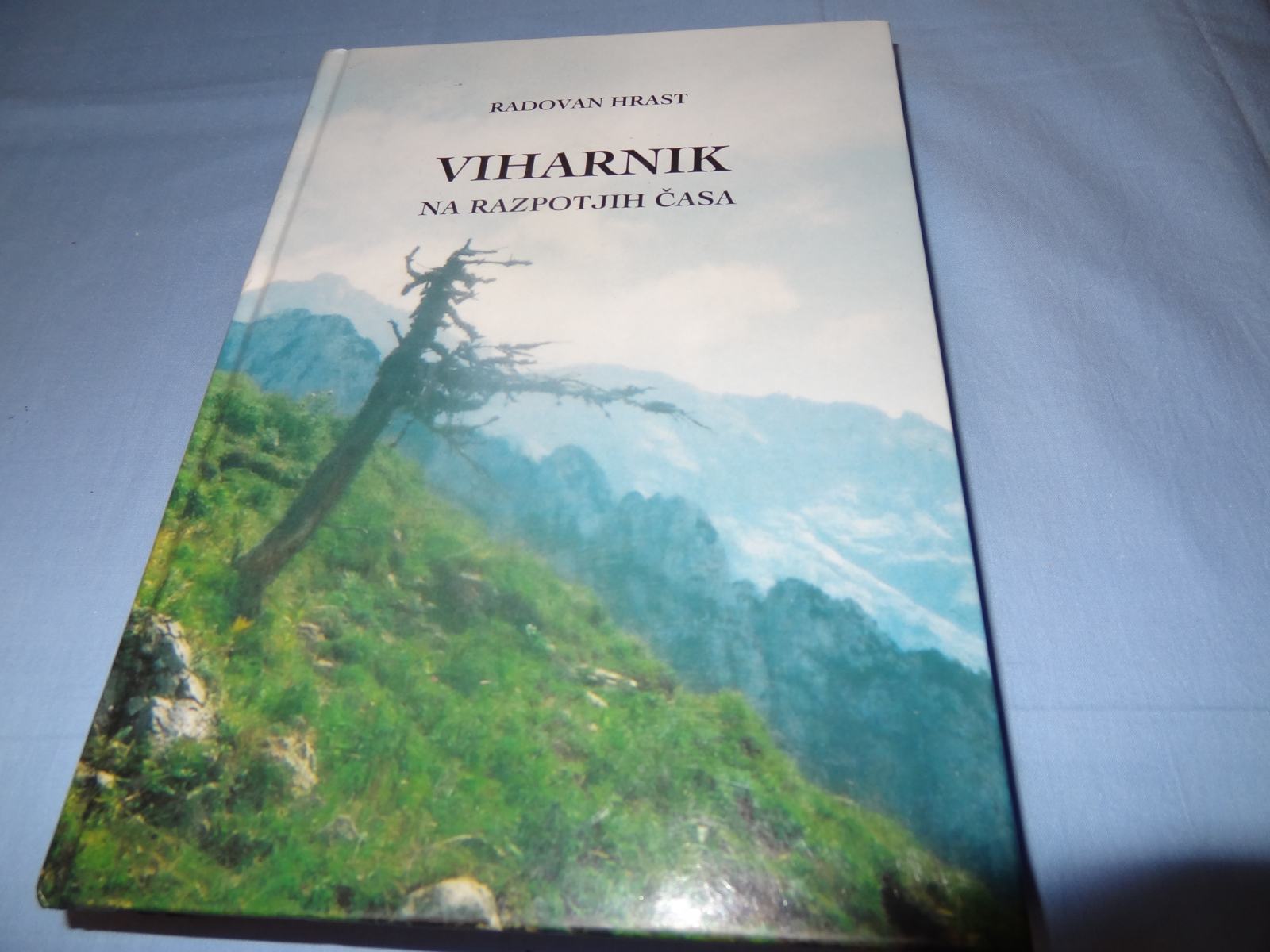 RADOVAN HRAST, VIHARNIK NA RAZPOTJIH ČASA forma 7 sedem 2011