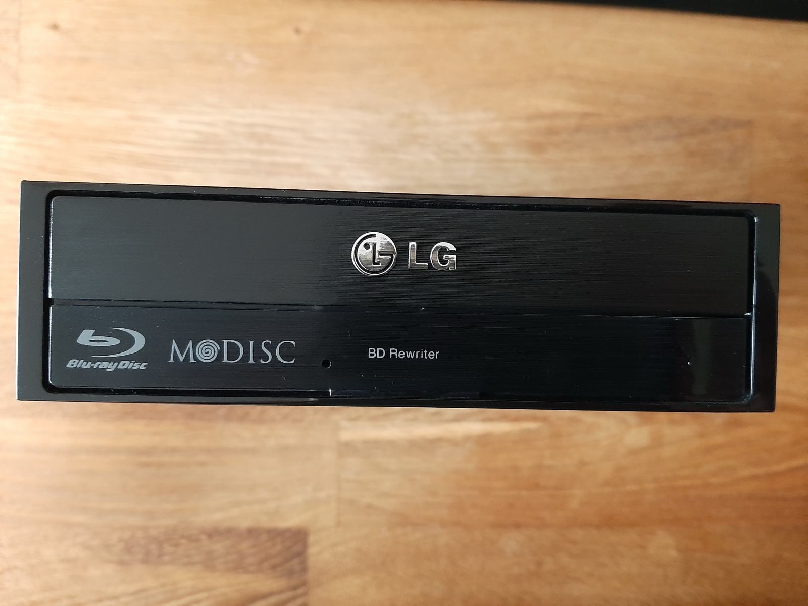 LG BH16NS40 SATA Blu-Ray vgradni zapisovalec
