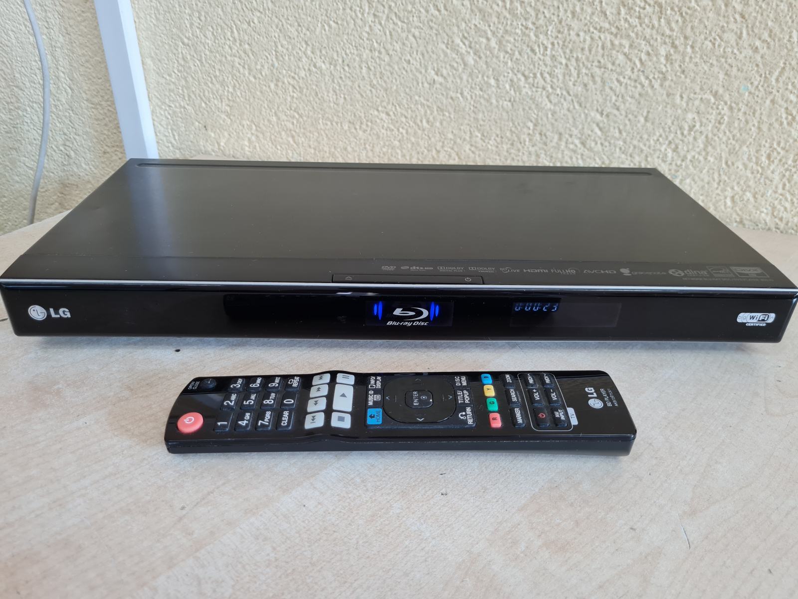 LG BD570, BLU-RAY predvajalnik, wi-fi, usb, hdmi...