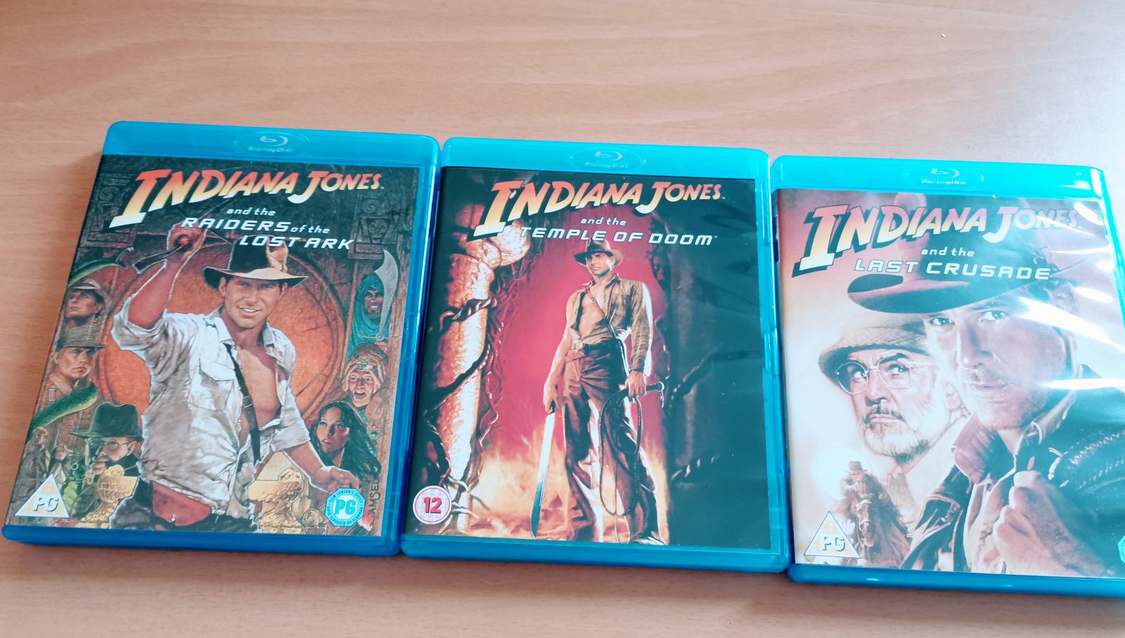 Indiana Jones trilogija 3x bluray (angleški podnapisi)