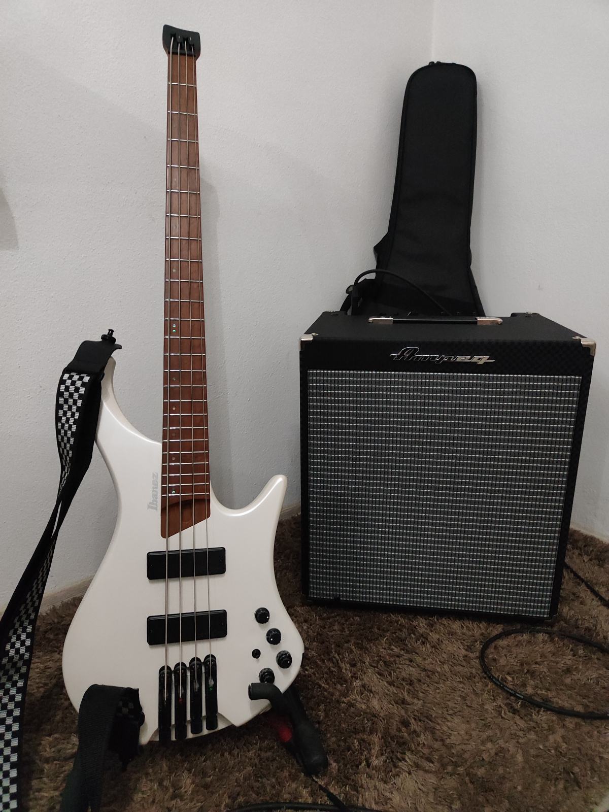 Bass ibanez ehb 1000