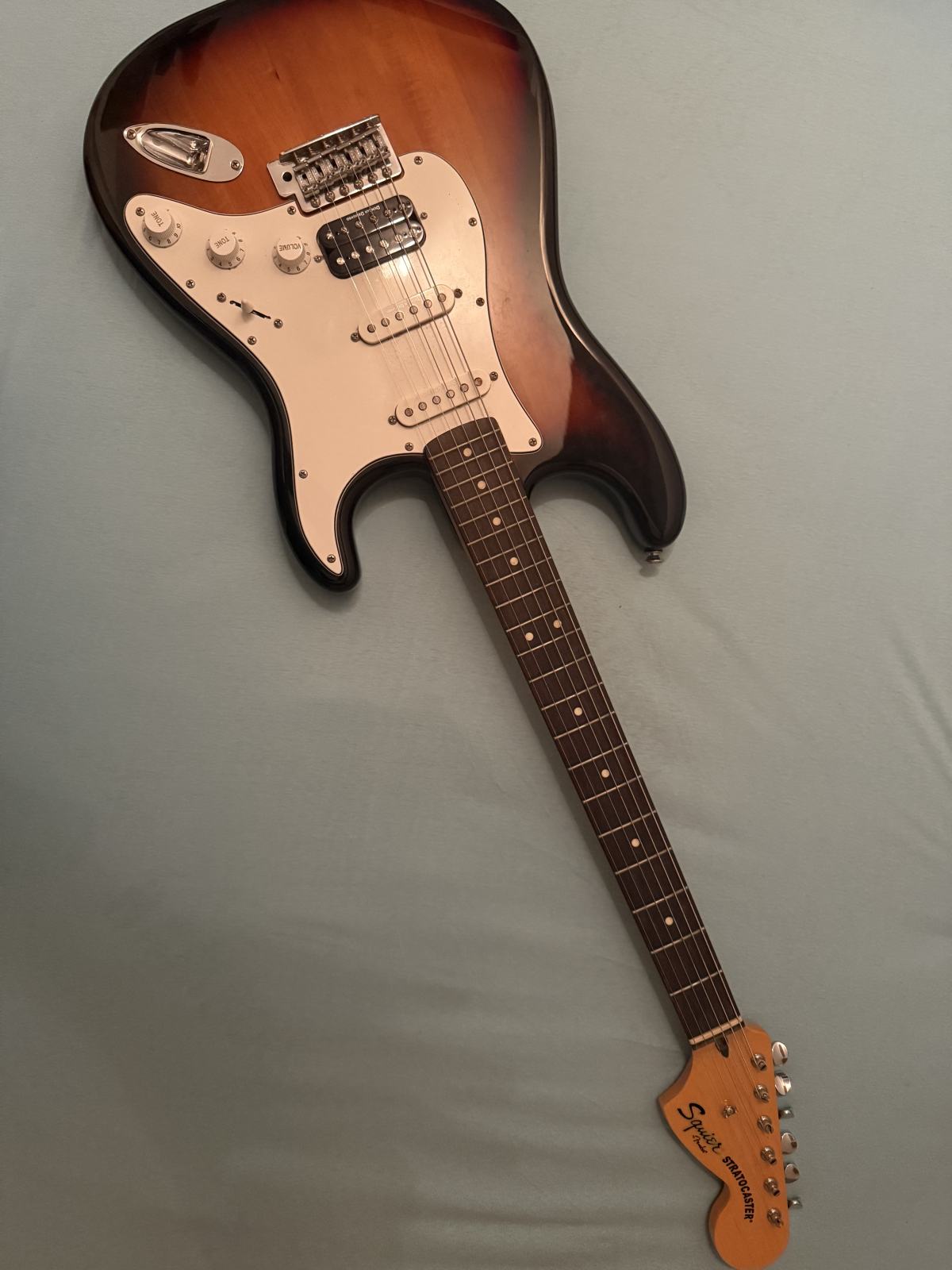 Električna kitara squier Stratocaster HSS