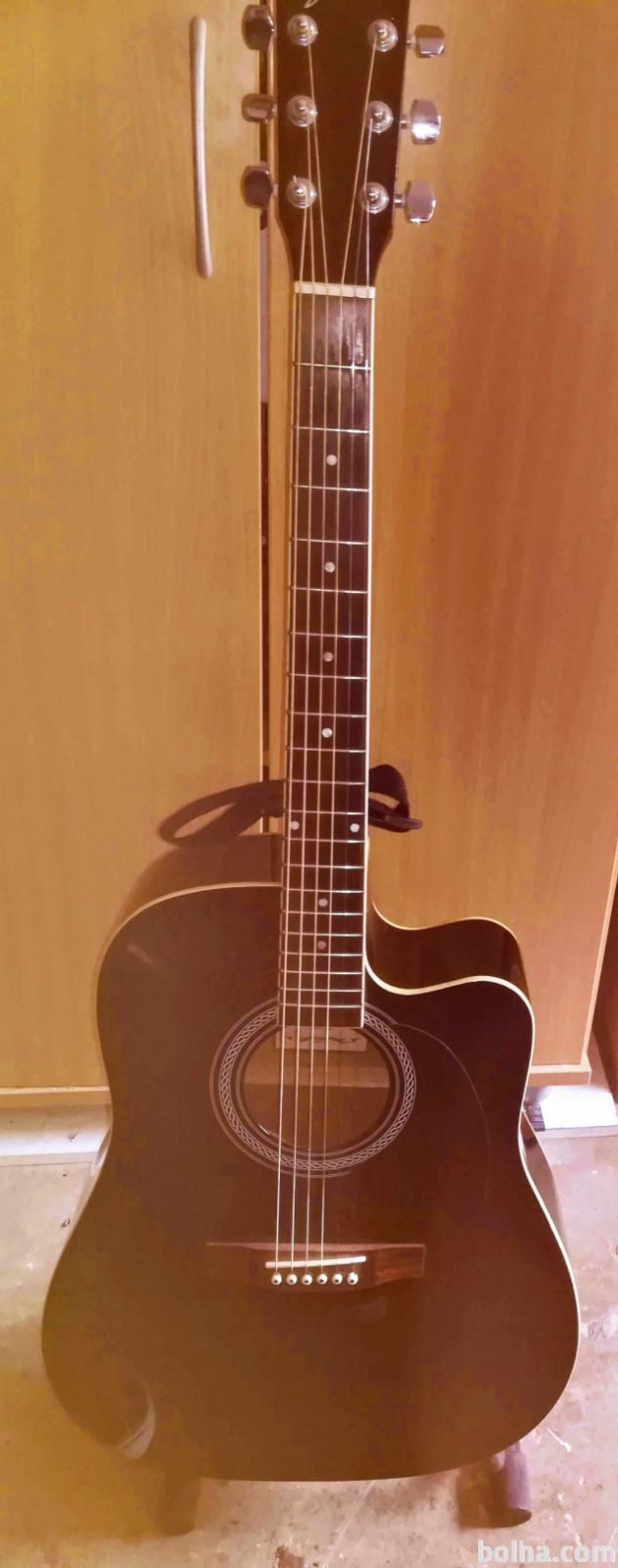 Elektro akustična kitara Johnson