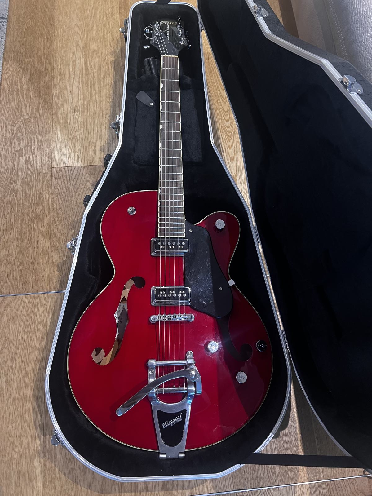 Gretsch G5129 Peerless, Dearmond, Bigsby /Možne menjave