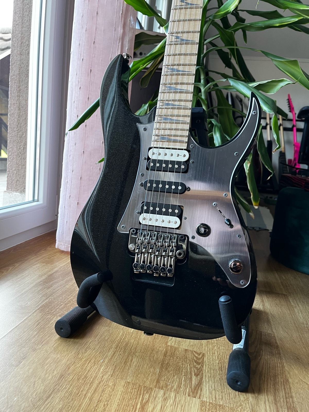 Ibanez RG3550MZ Prestige - najtanjši Ibanez vrat