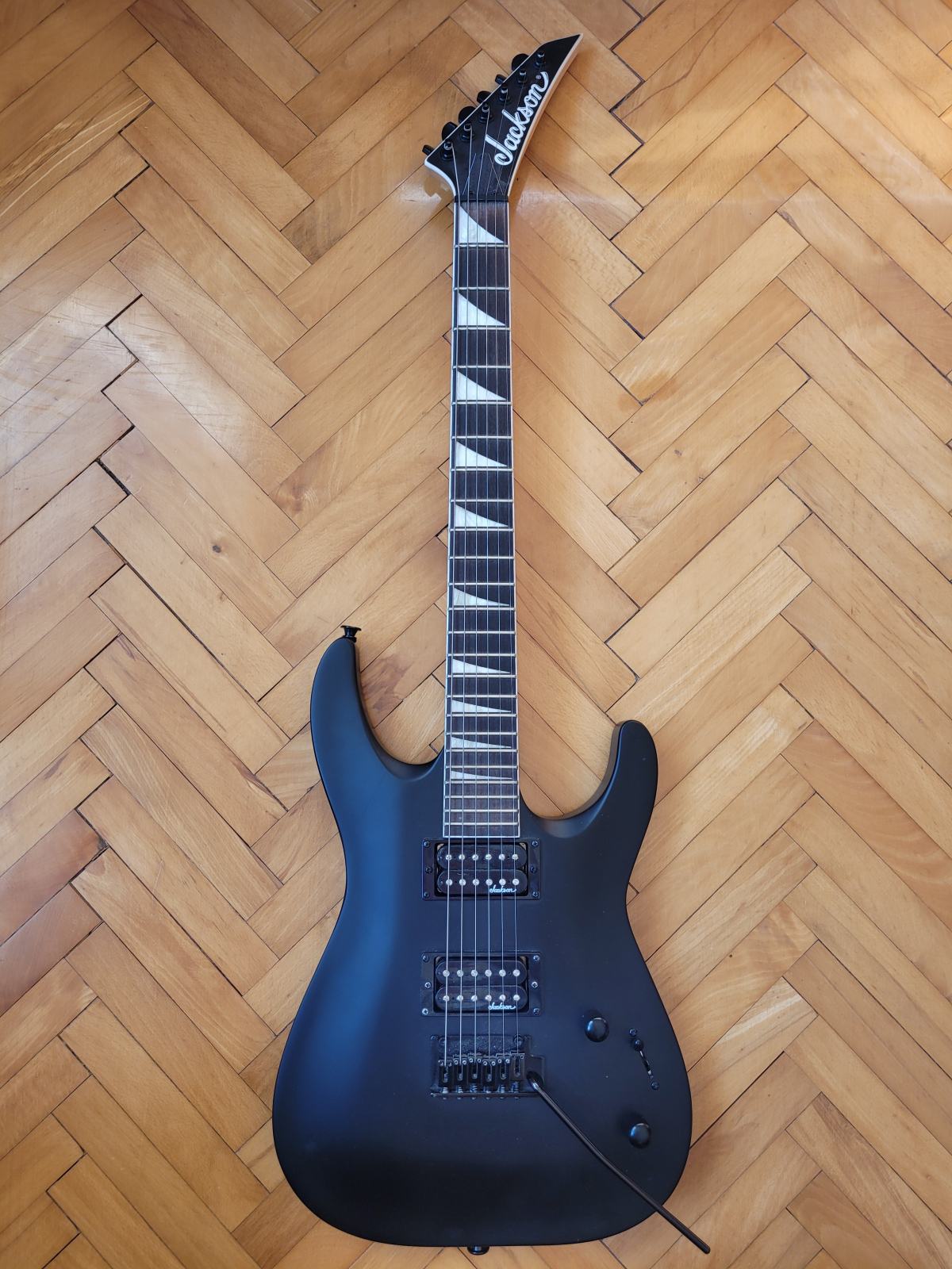 Jackson JS22 Dinky Arch Top AH Satin Black električna kitara