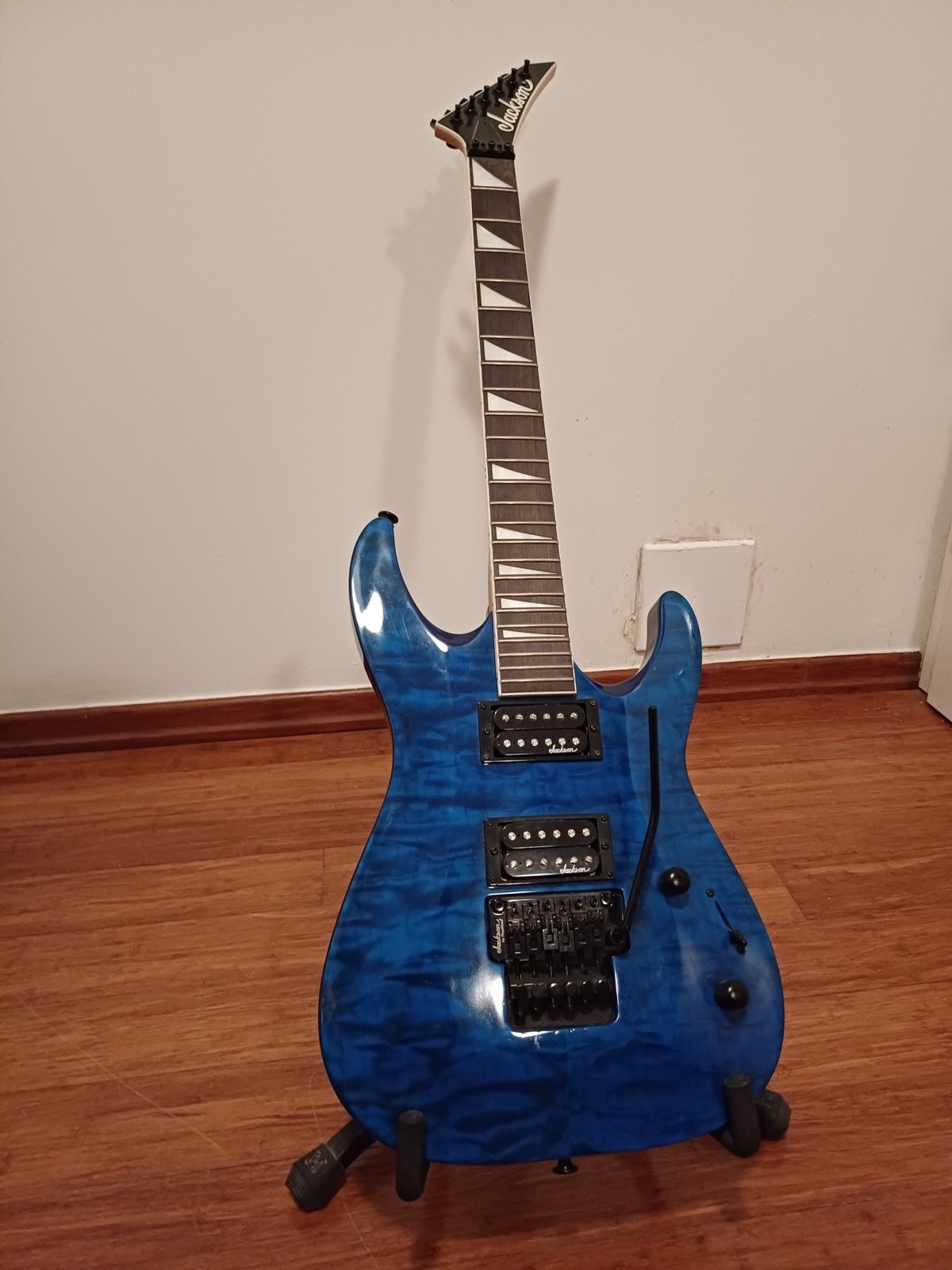 Jackson JS32 Q Dinky DKA AH Transparent Blue Električna Kitara