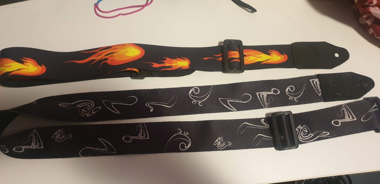 Pas za kitaro 2 kosa motiv ogenj - palmen in glasbene note