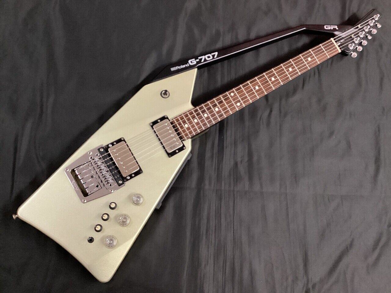Roland G-707 Synth Guitar + GR-700
