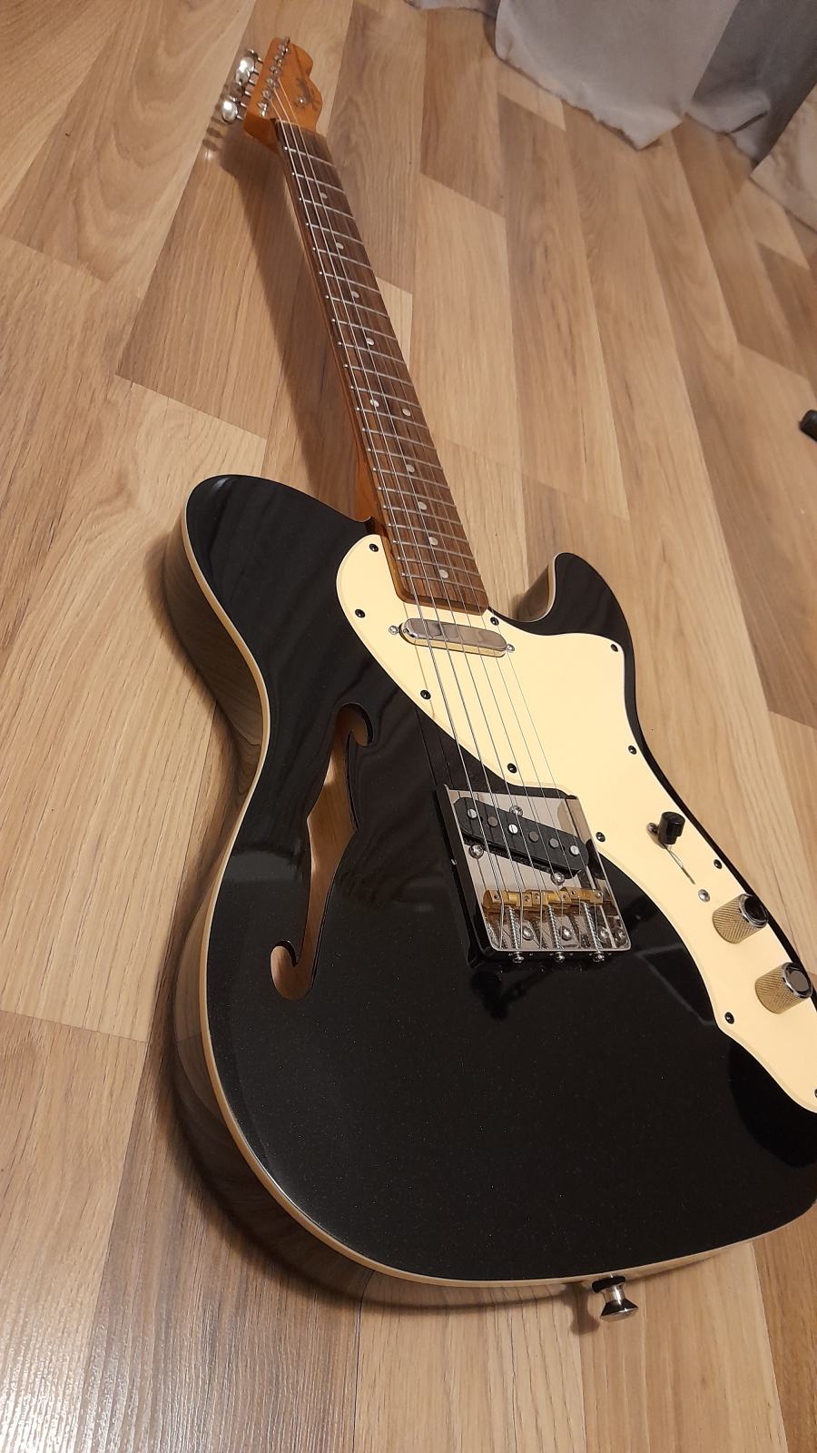 squier fsr classic vibe 60s telecaster thinline metallic black