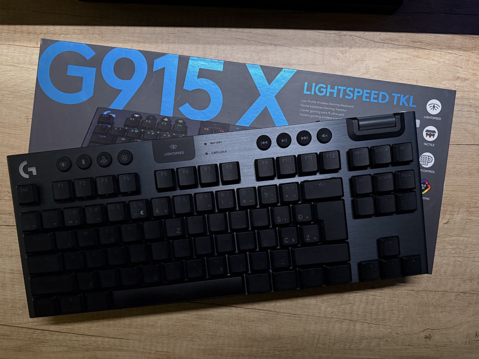 Logitech G915 X Lightspeed TKL