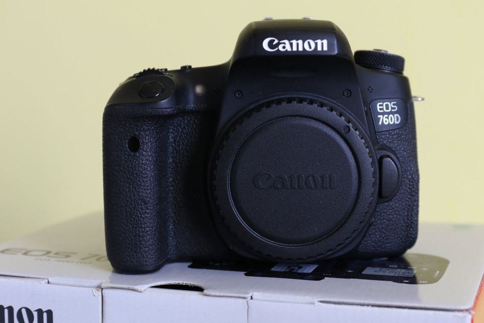 Canon EOS 760D