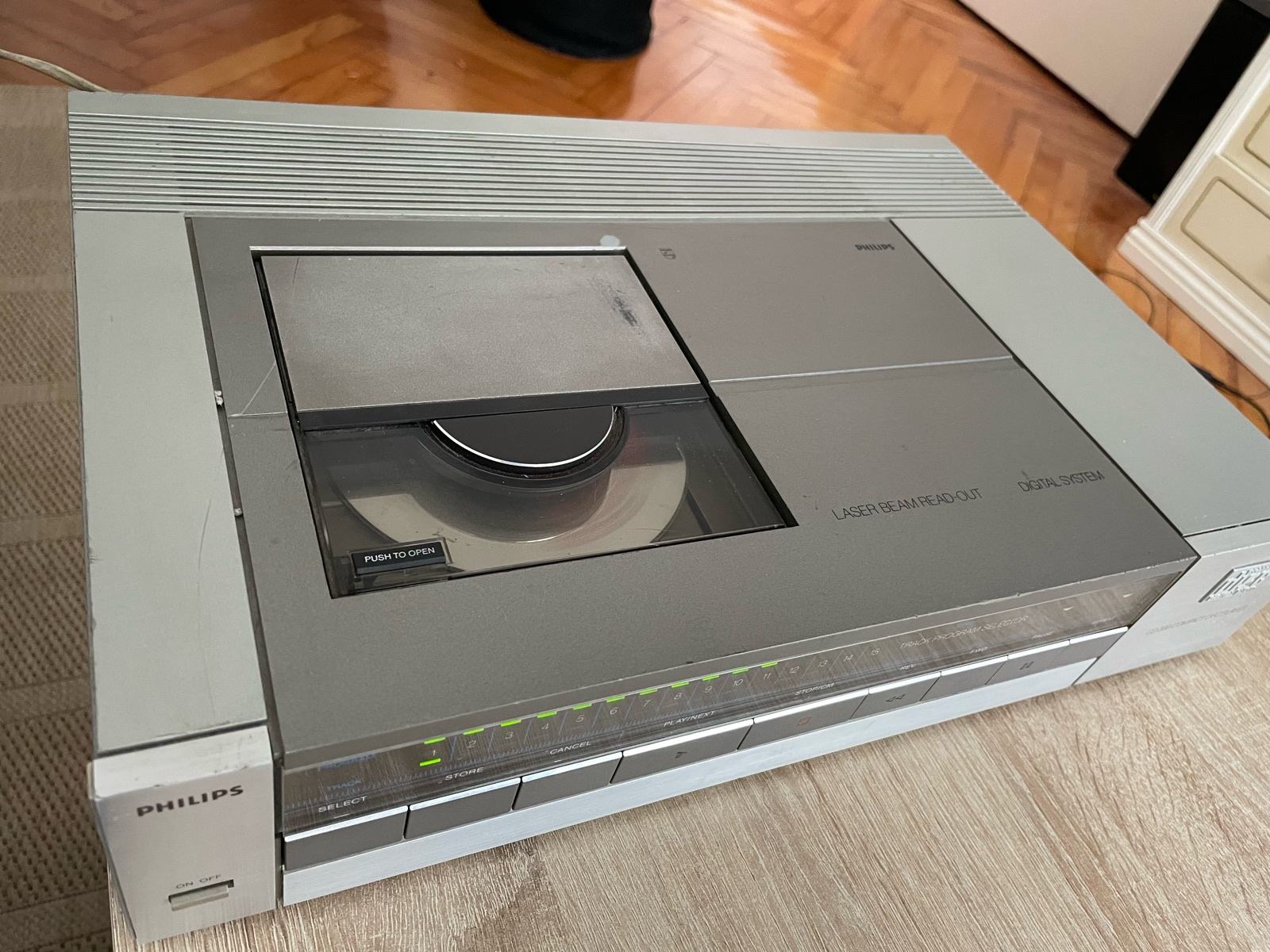 Philips CD200