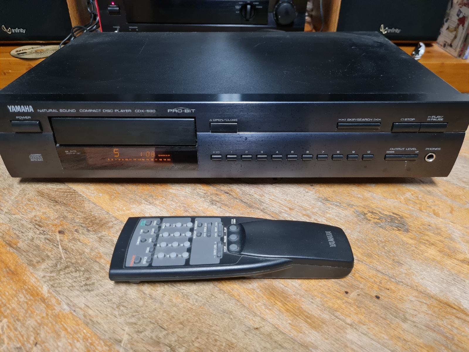 YAMAHA CDX-590, cd player