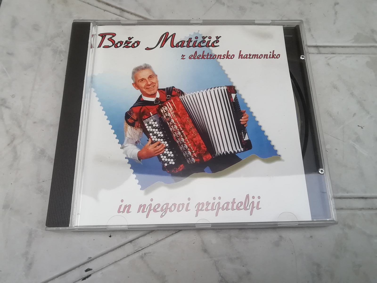 CD BOZO MATICIC IN NJEGOVI PRIJATELJI S ELEKTRICNO HARMONIKO
