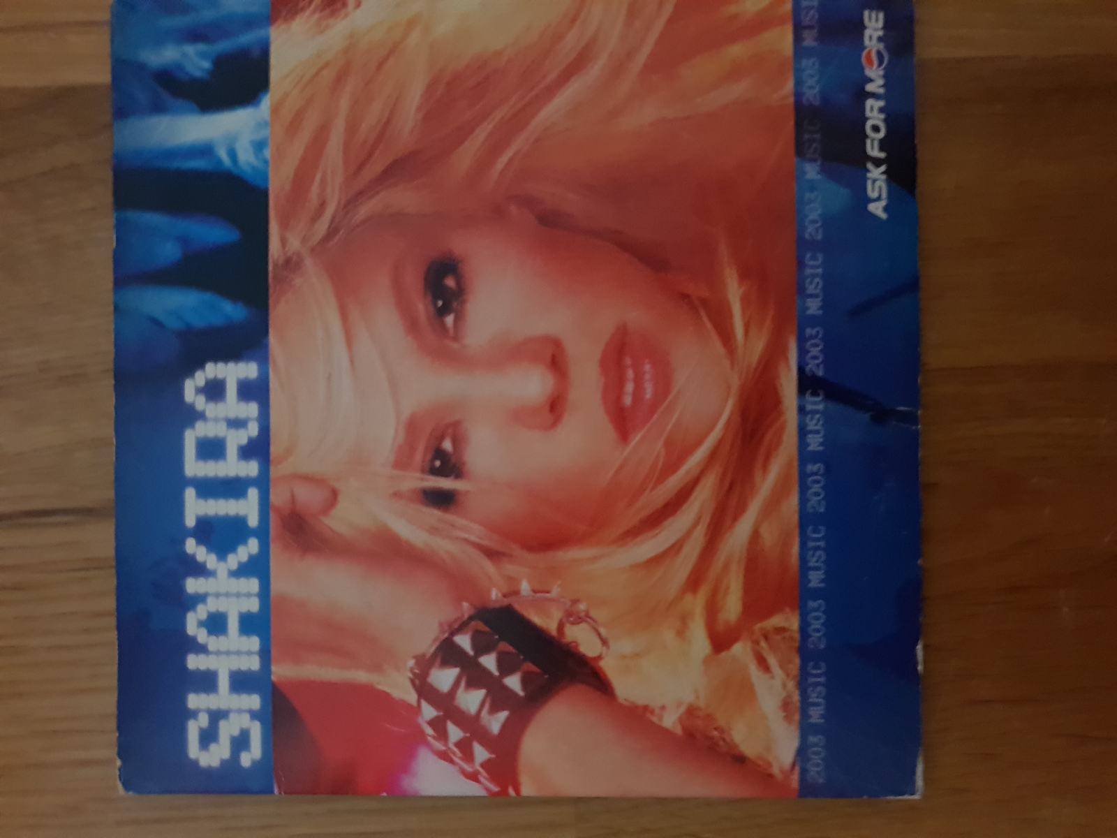 CD SHAKIRA