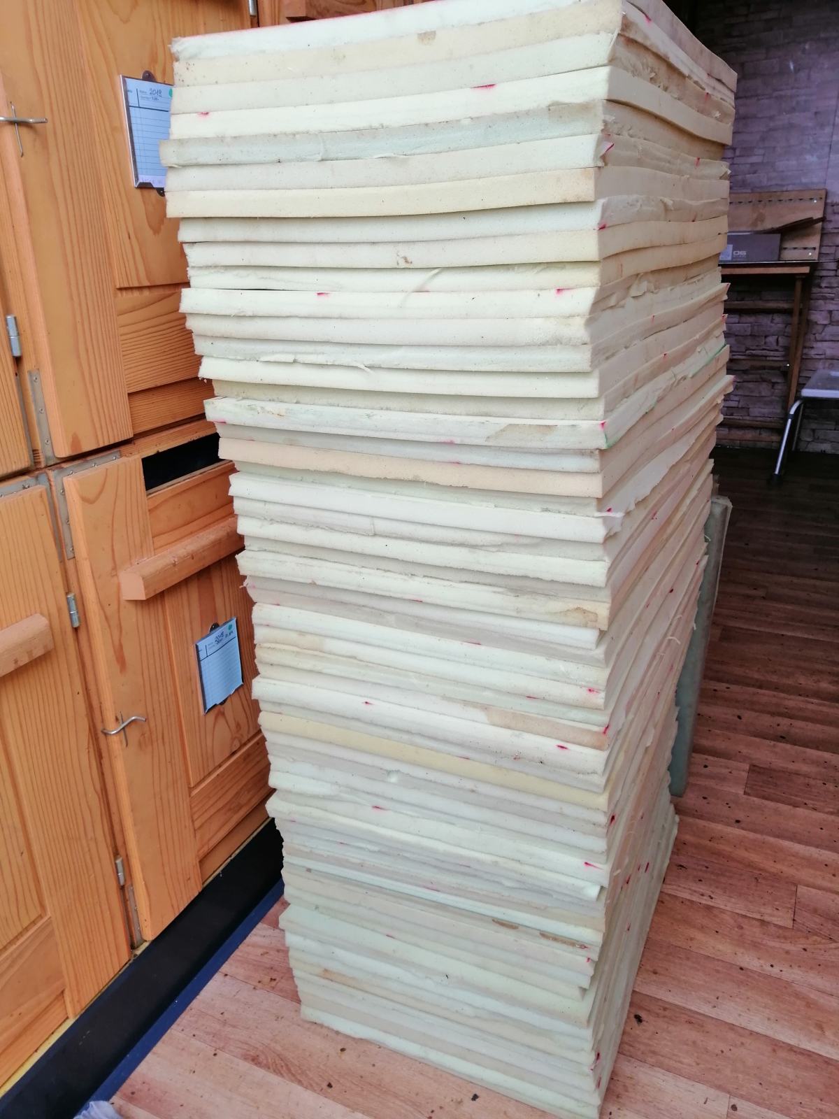 IZOLACIJSKA PENA ZA PANJE