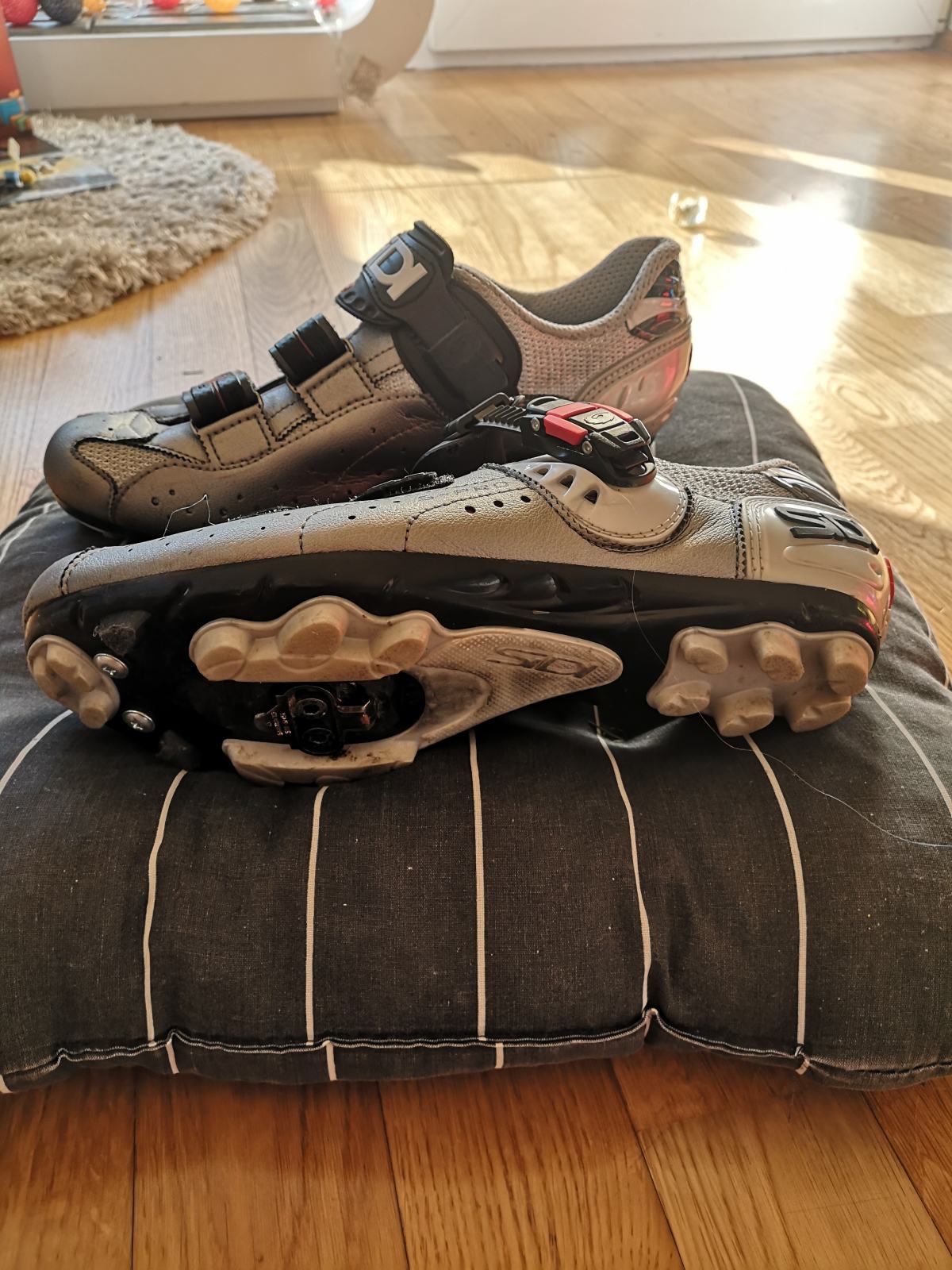 Kolesarski čevlji SIDI S-pro št. 43