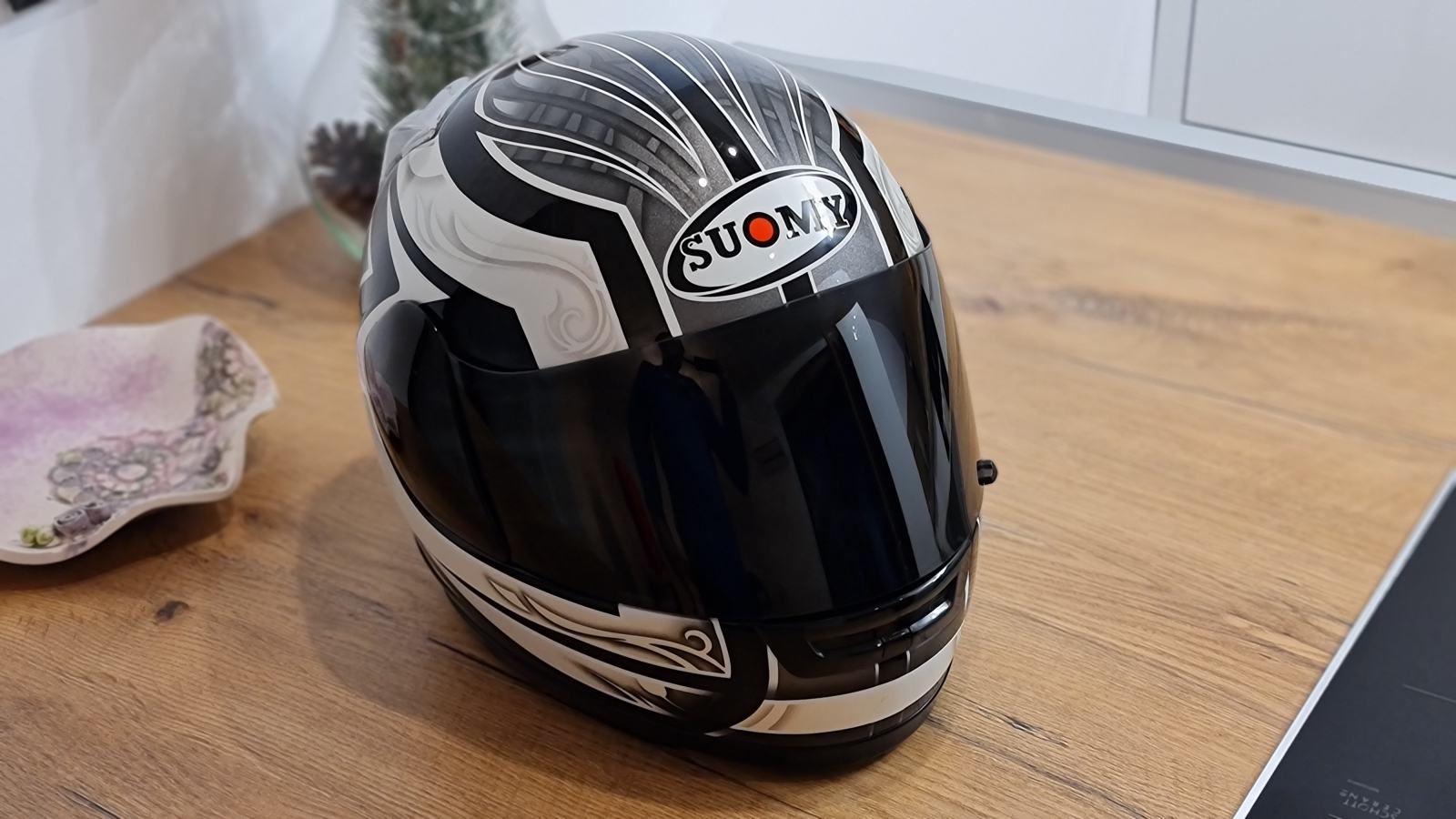 Čelada SUOMY Bargy Design