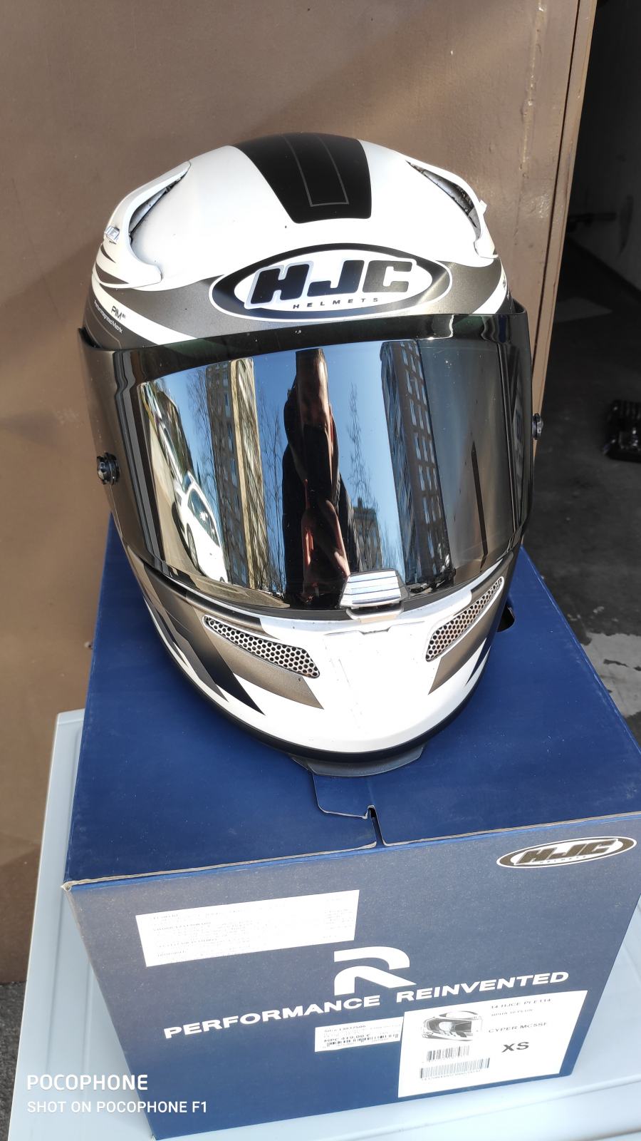 HJC RPHA 10 PLUS motoristična čelada