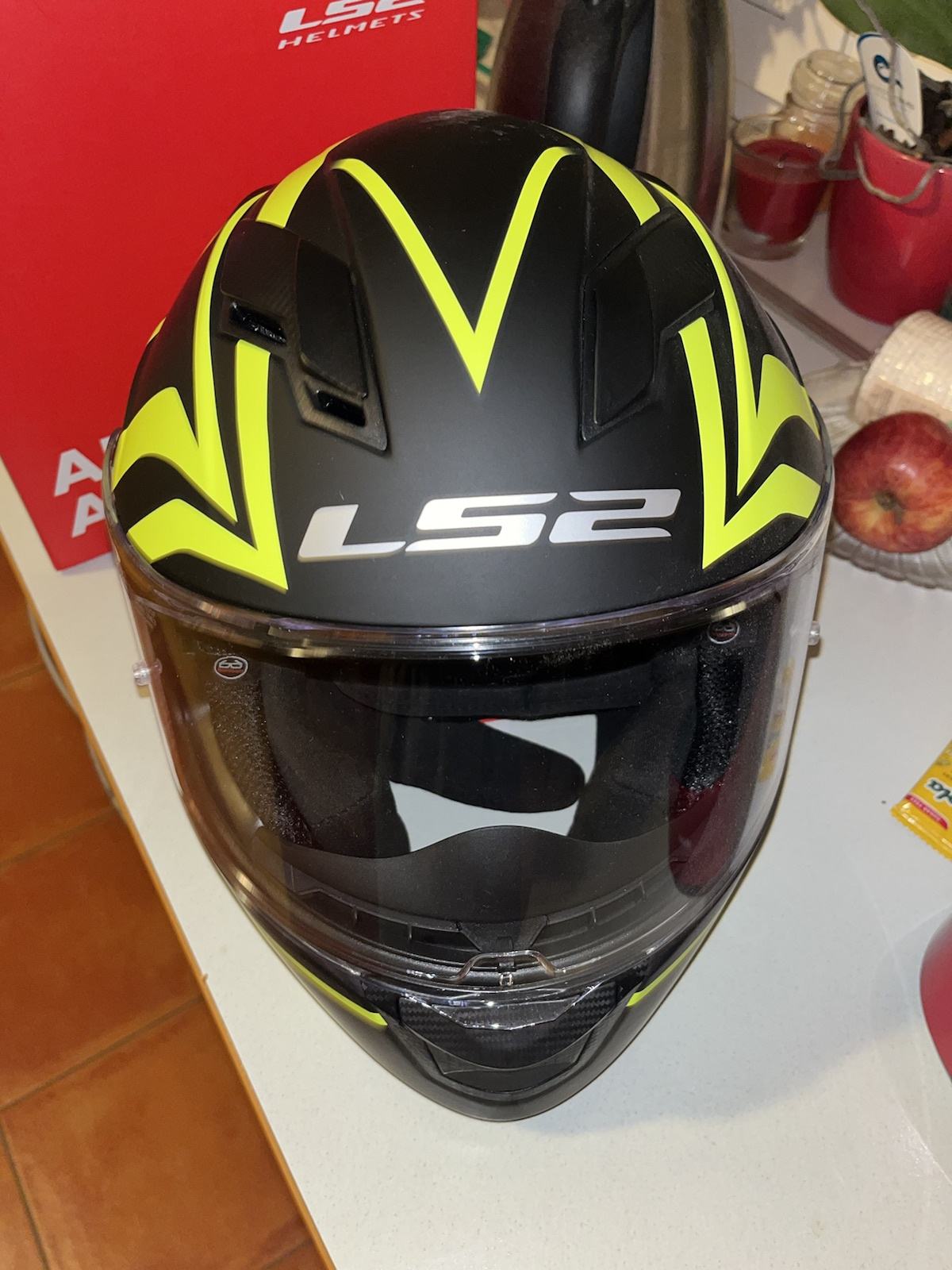 Motoristična čelada LS2