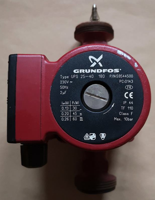 Obtočna črpalka GRUNDFOS UPS 25-40 180, malo rabljena, Maribor