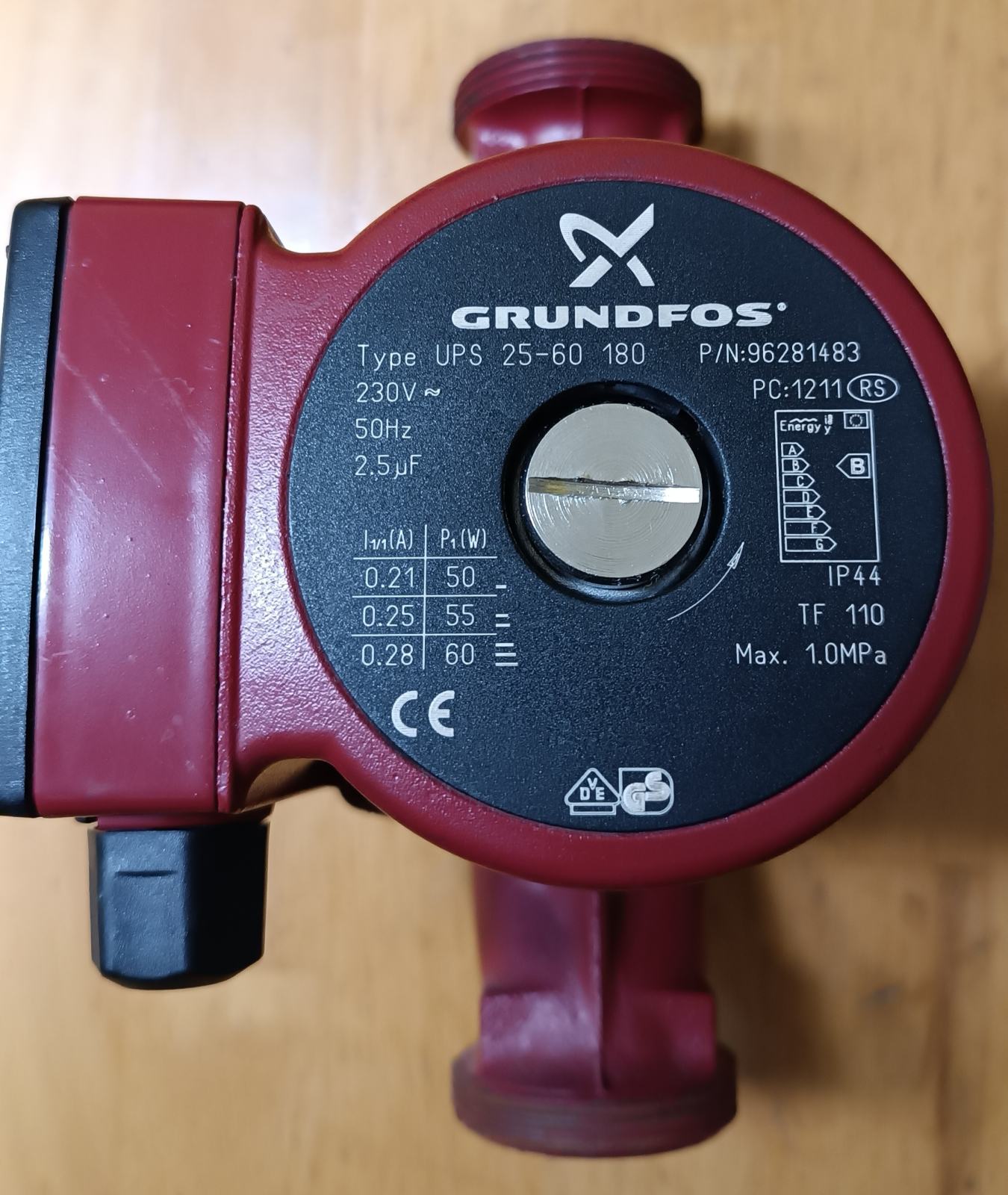 Obtočna črpalka Grundfos UPS 25-60 180