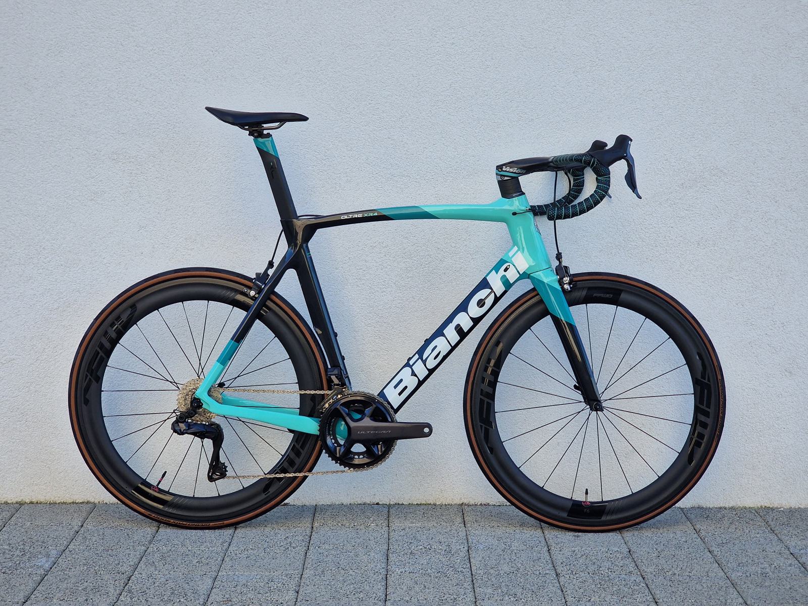 Bianchi Oltre XR4 Ultegra Di2 vel. 61 (XL)