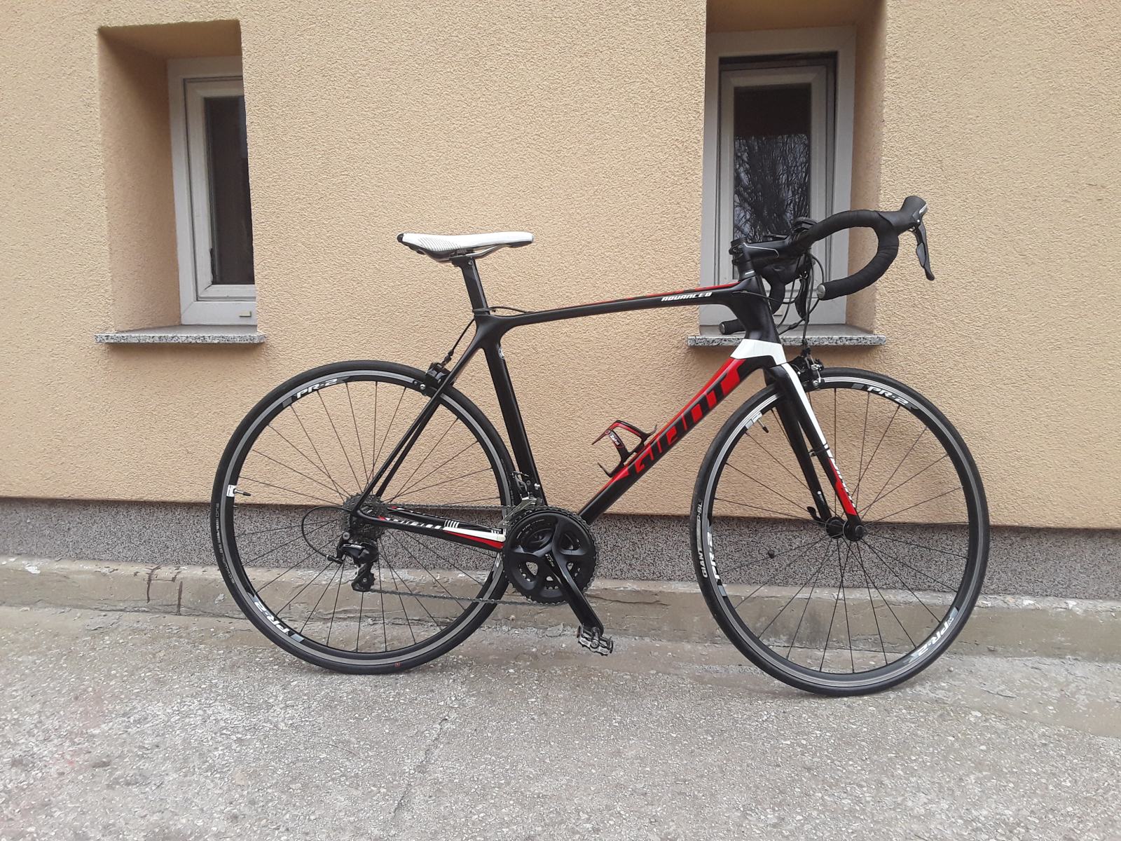 Cestno kolo Giant advanced