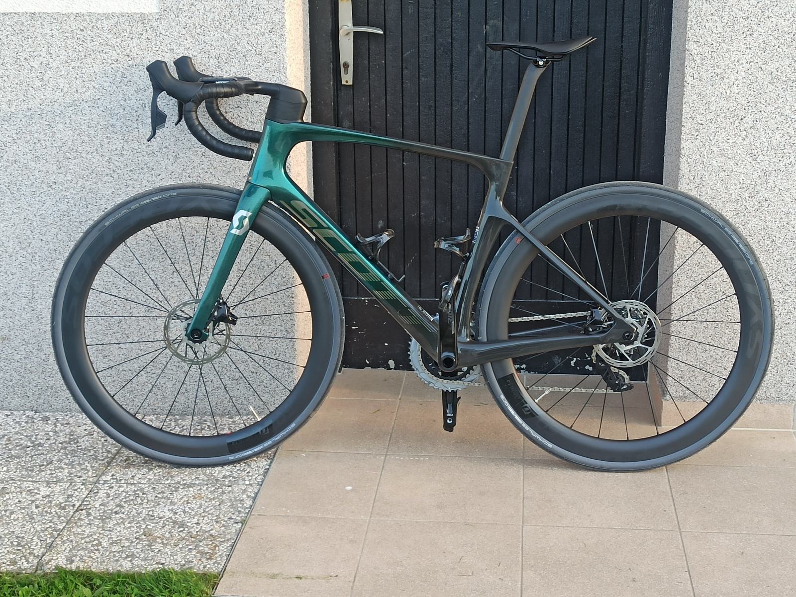 Cestno kolo Scott foil rc20 let. 2022
