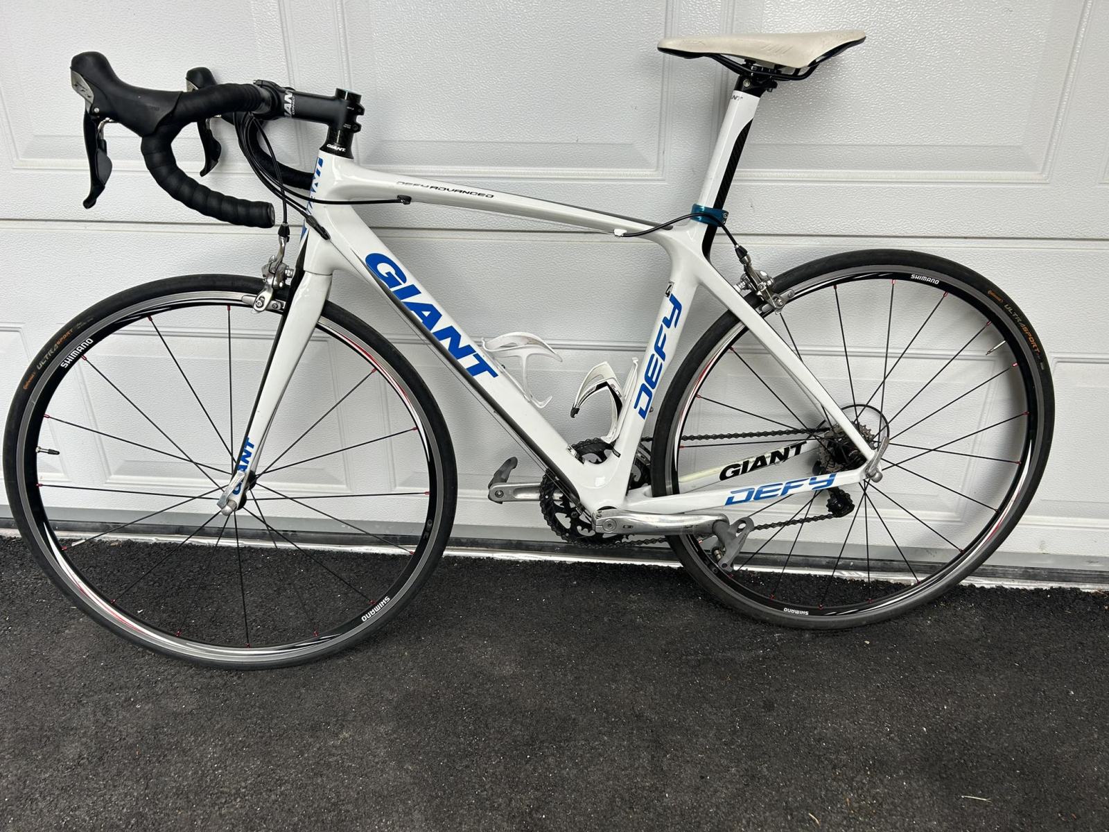 Karbonska specialka Giant Defy, M, Shimano 105, opravljen servis
