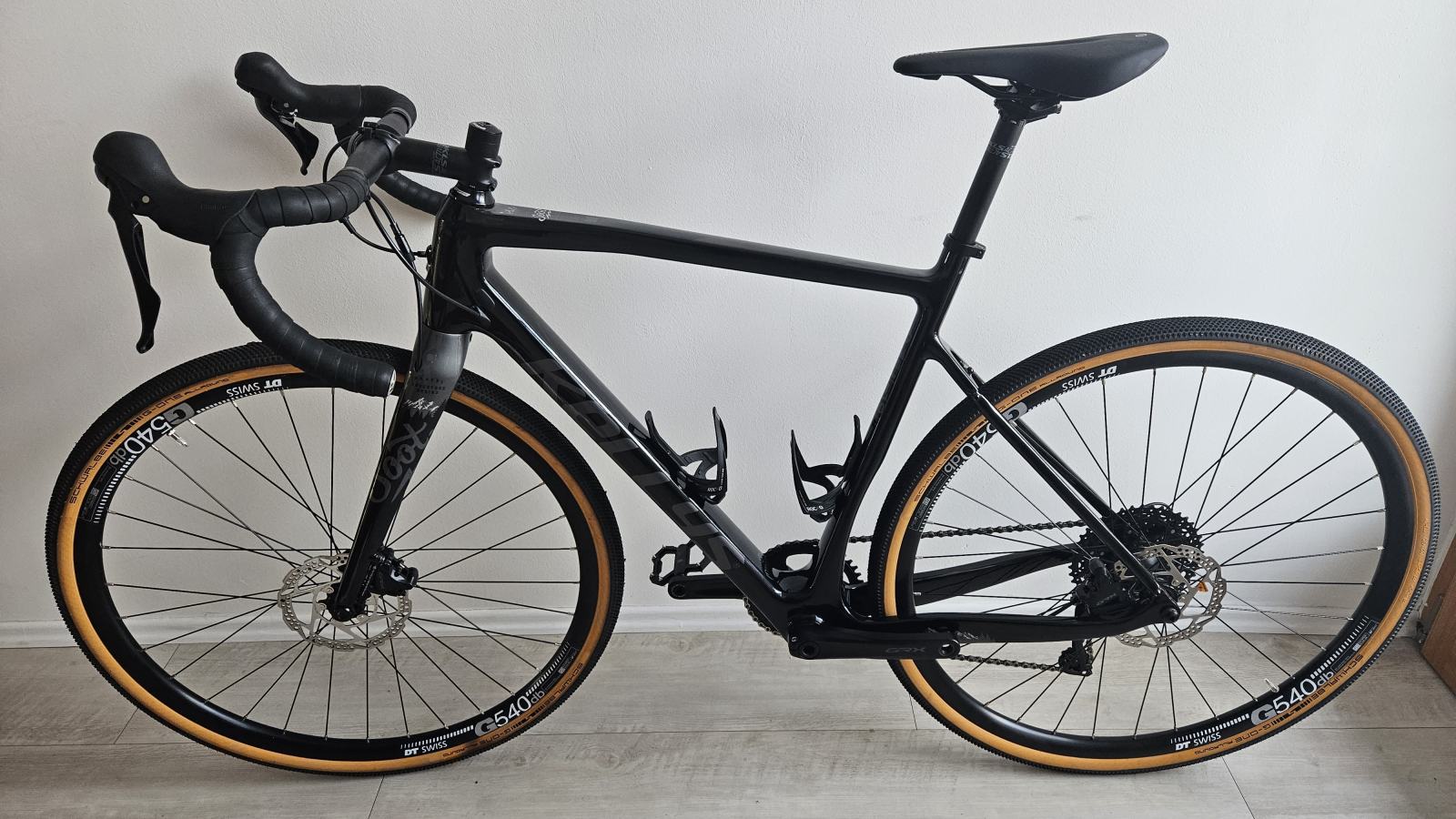 Kellys Sooth 90 - M kot nov (150km), GRX 800, 600, DT Swiss