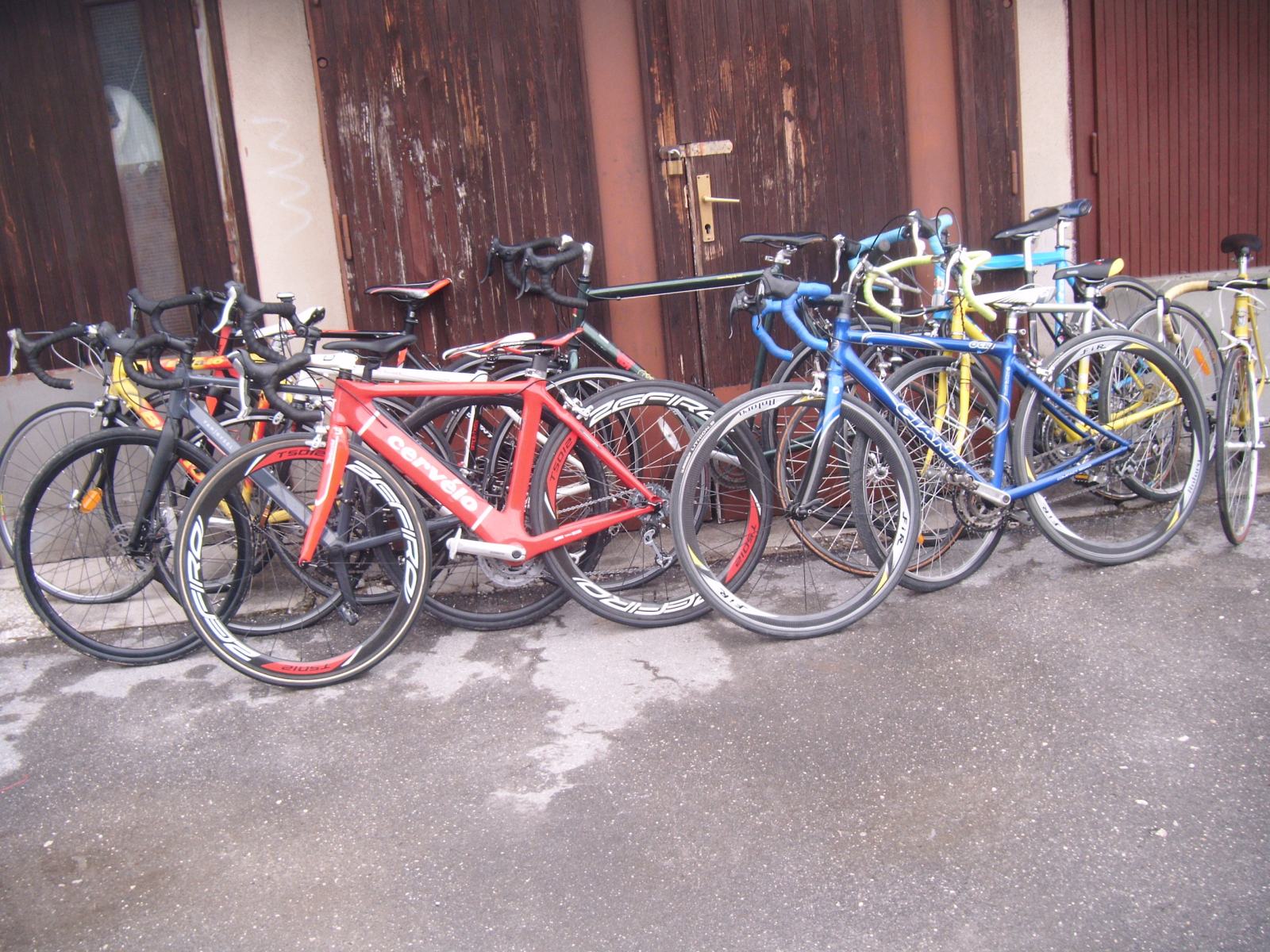 VEČ CESTNIH KOLES - možna menjava