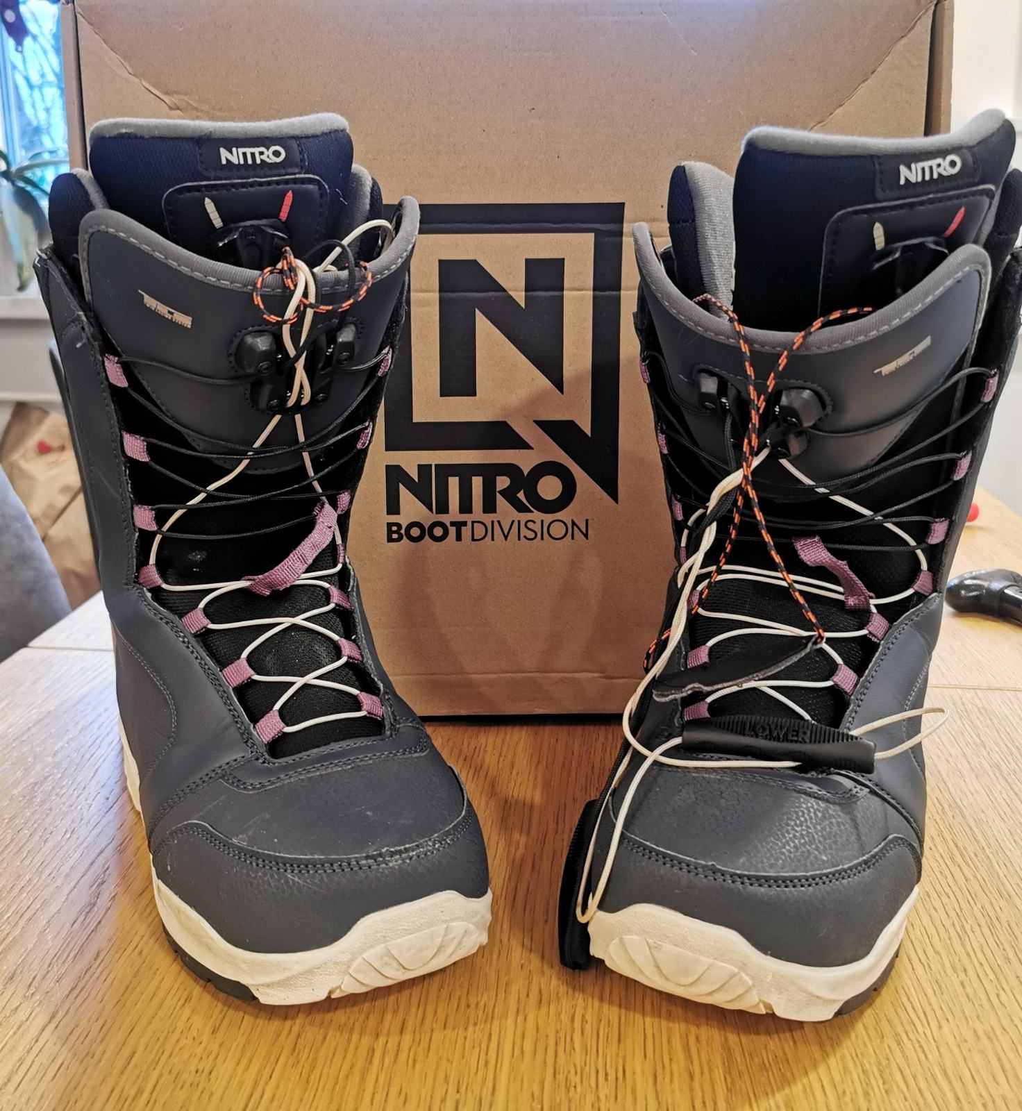 snowboard bootsi nitro flora tls MP 27.5