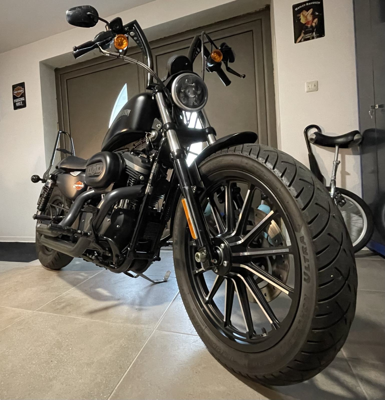 Harley Davidson XL 883N Iron 883 cm3, 2012 l.