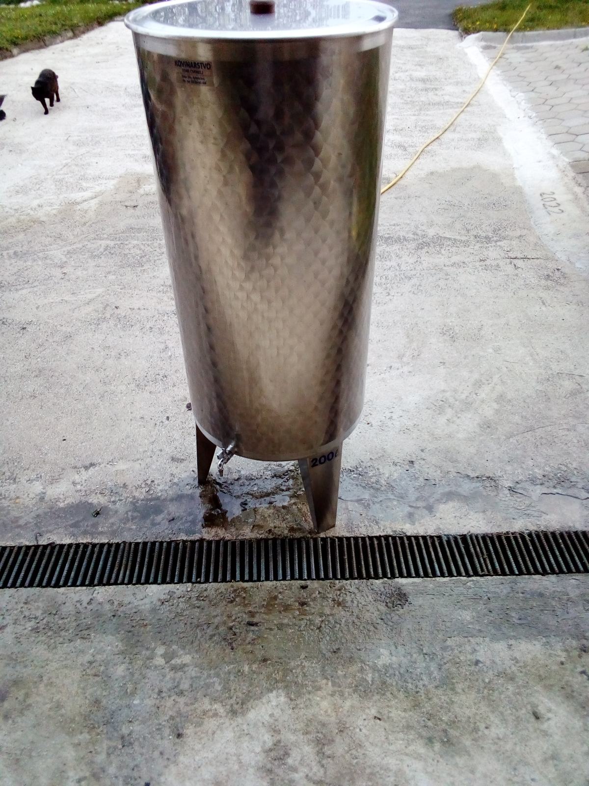 Cisterna Inox 200l in 80l