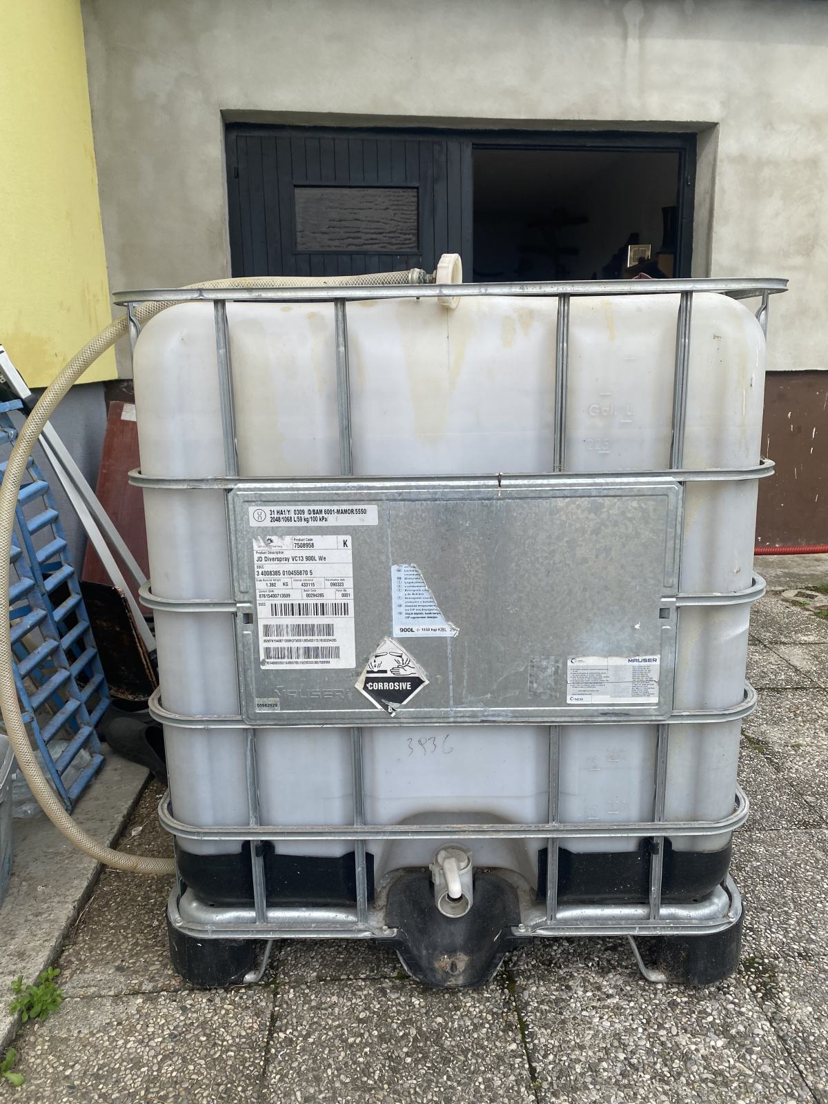 Cisterna za vodo 900 L