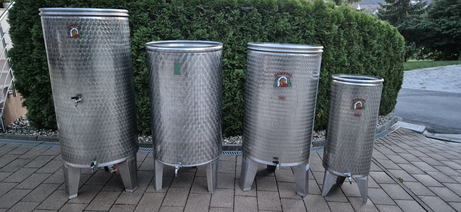 Cisterne INOX (več velikosti): 70-180 EUR
