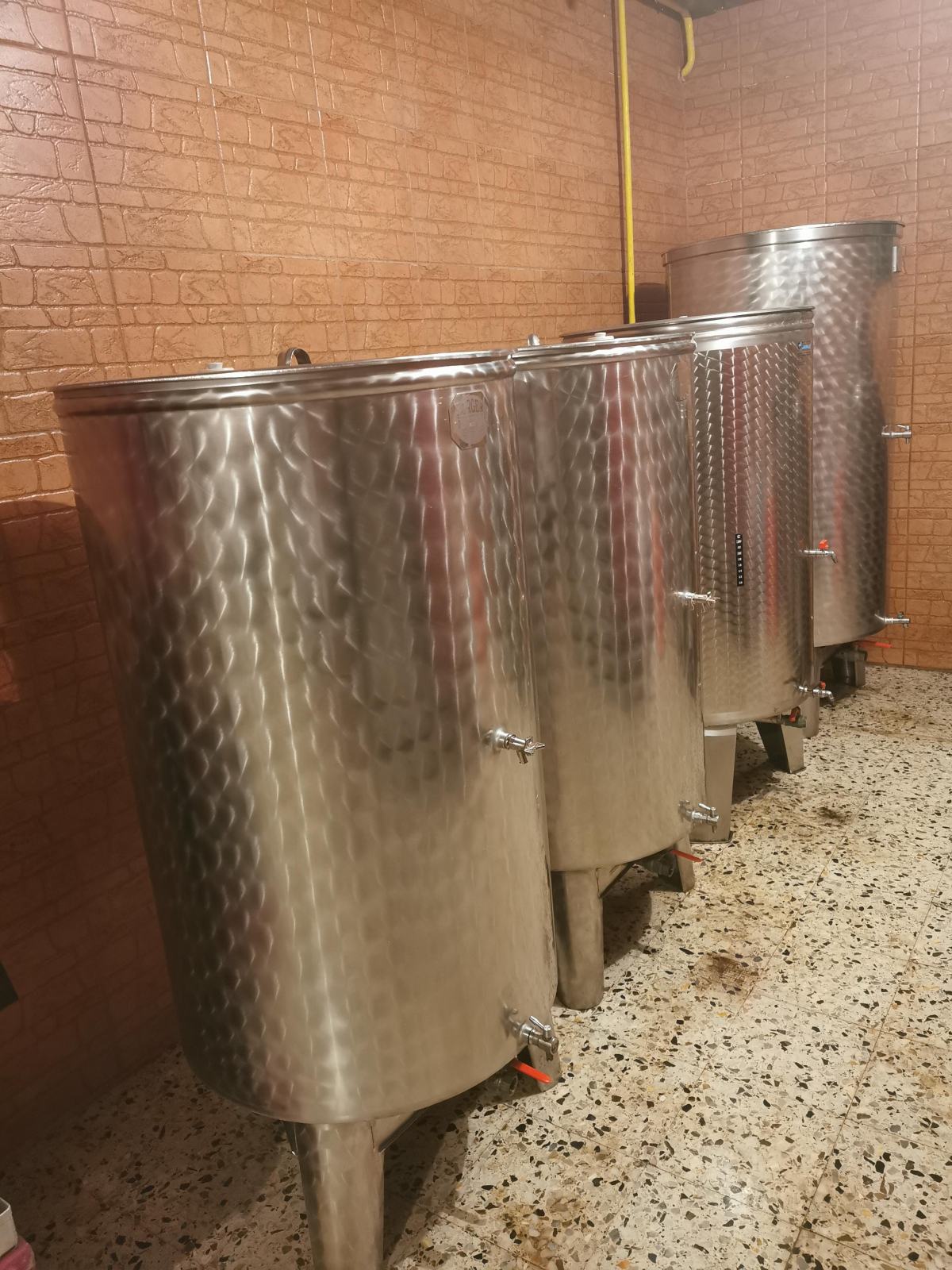 INOX sod 3x 300L, 1x 500L