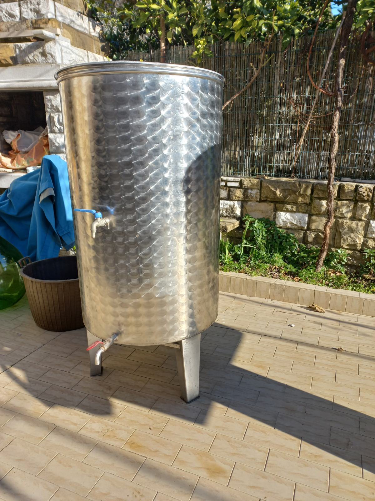 Inox sod za vino 300L