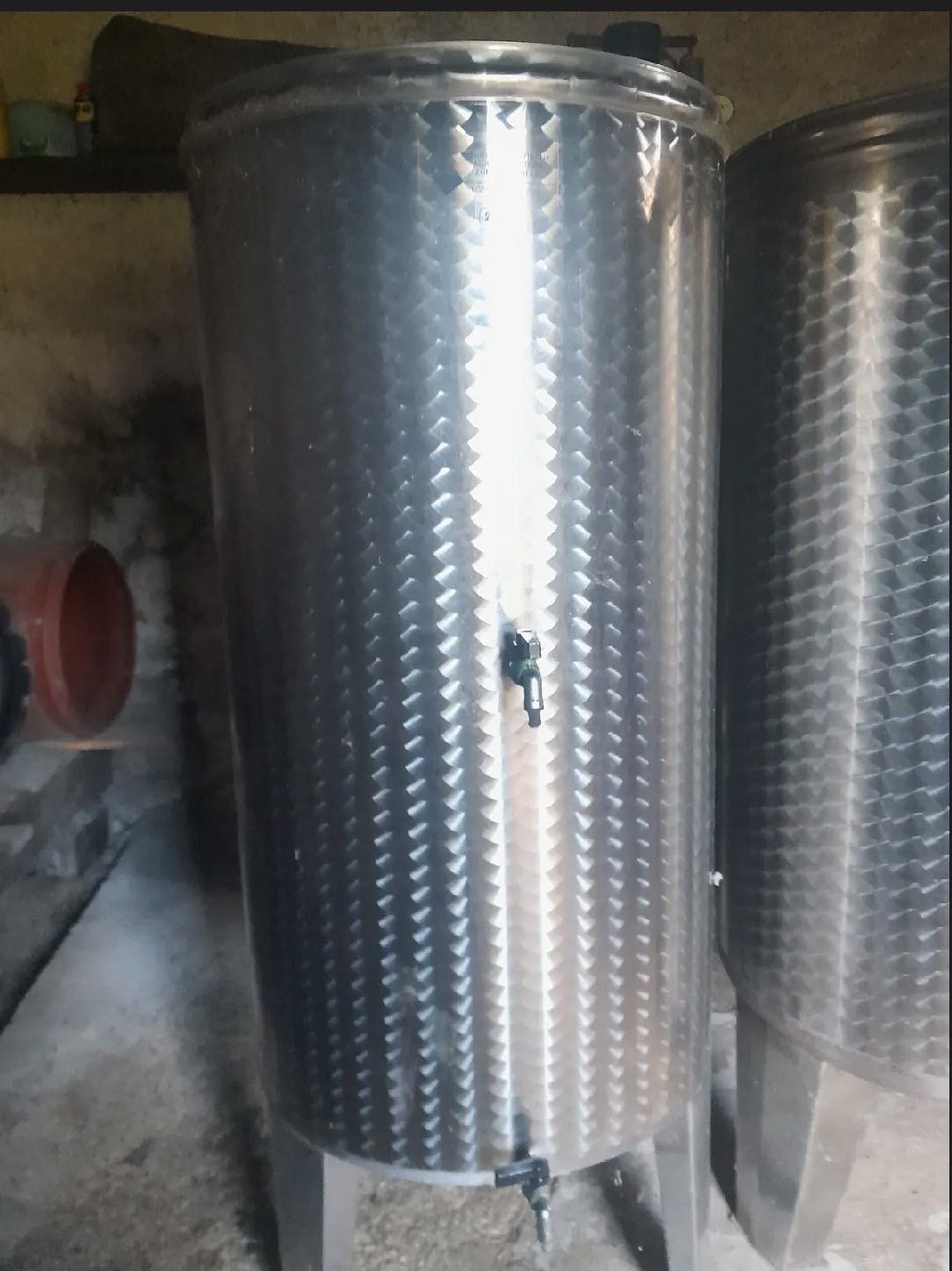 Inox vinske cisterne 150–300 L (4 kom)
