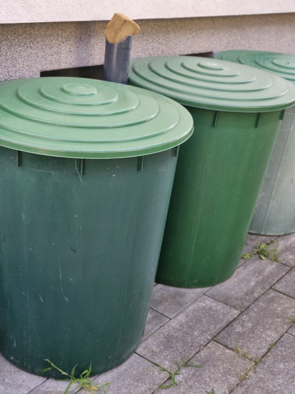 Plastični sodi za vodo - 3x300L