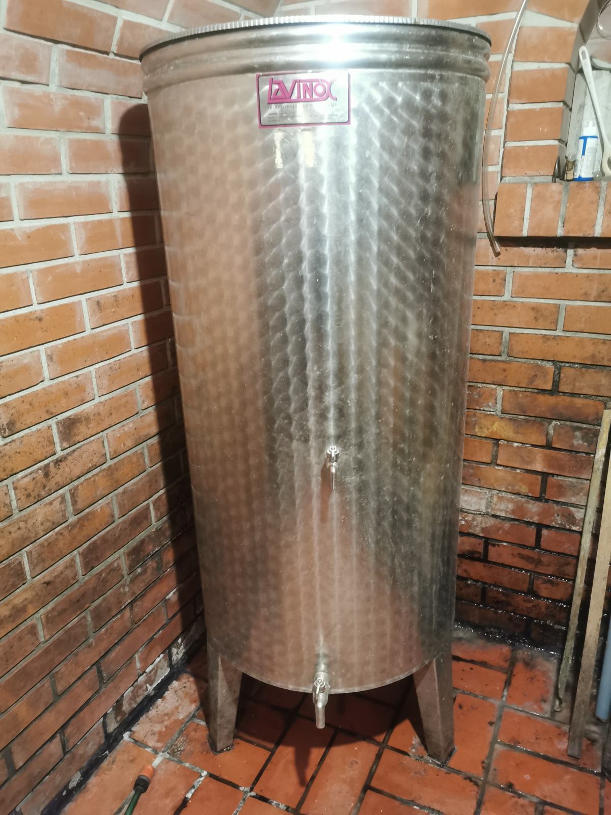 Prodam 300l inox sod